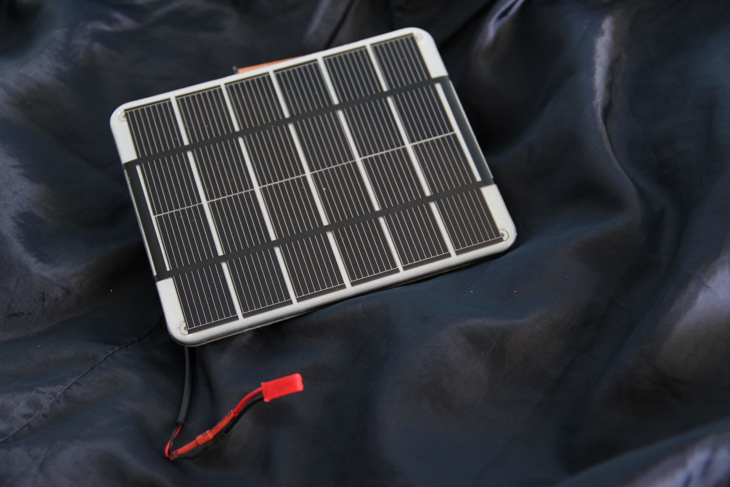 (Another) Solar Mobile Charger With Custom Printed Case : 7 Steps ...