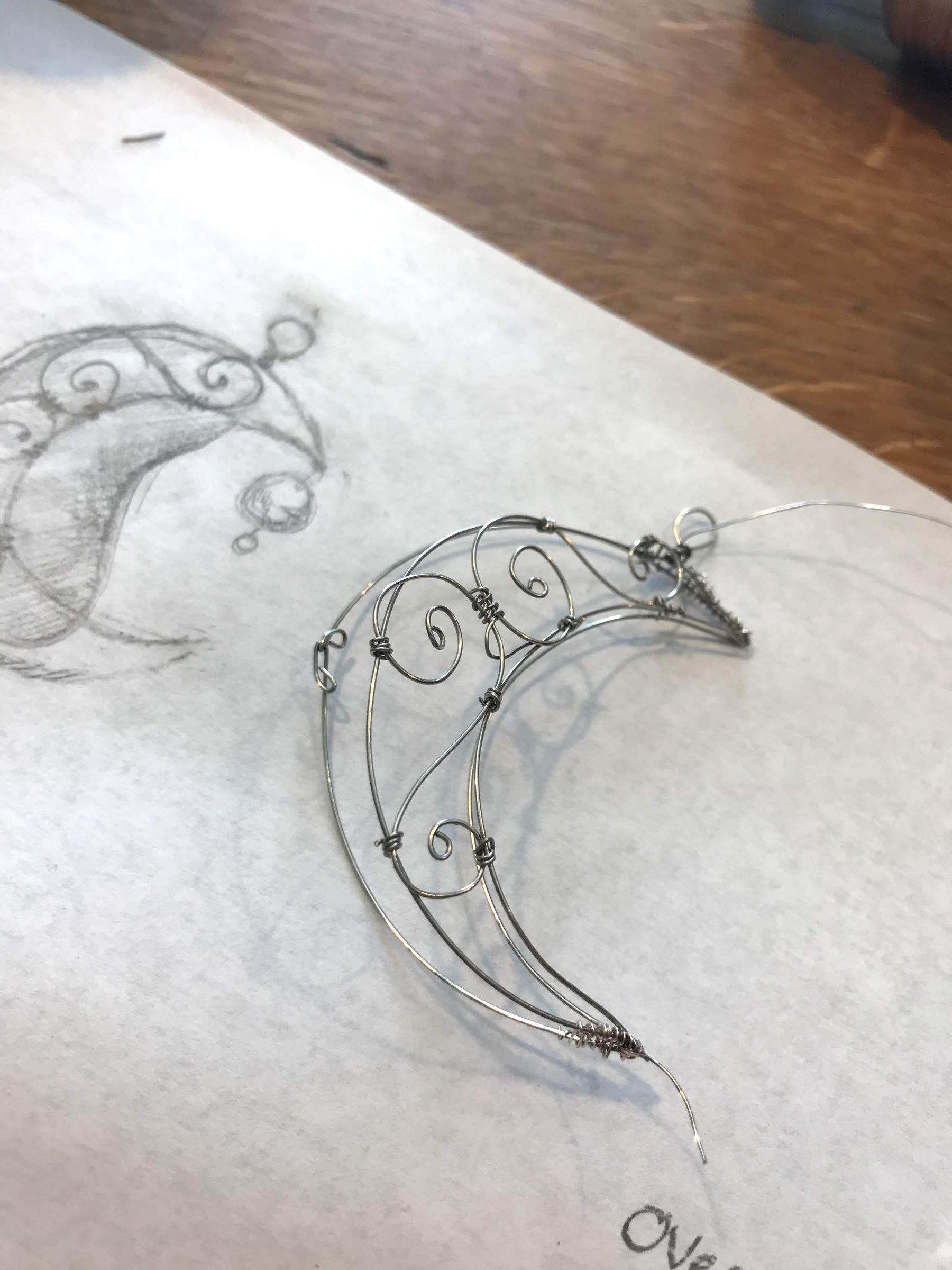 How to Design (and Finish!) a Wire Wrapped Moon Pendant : 8 Steps (with ...