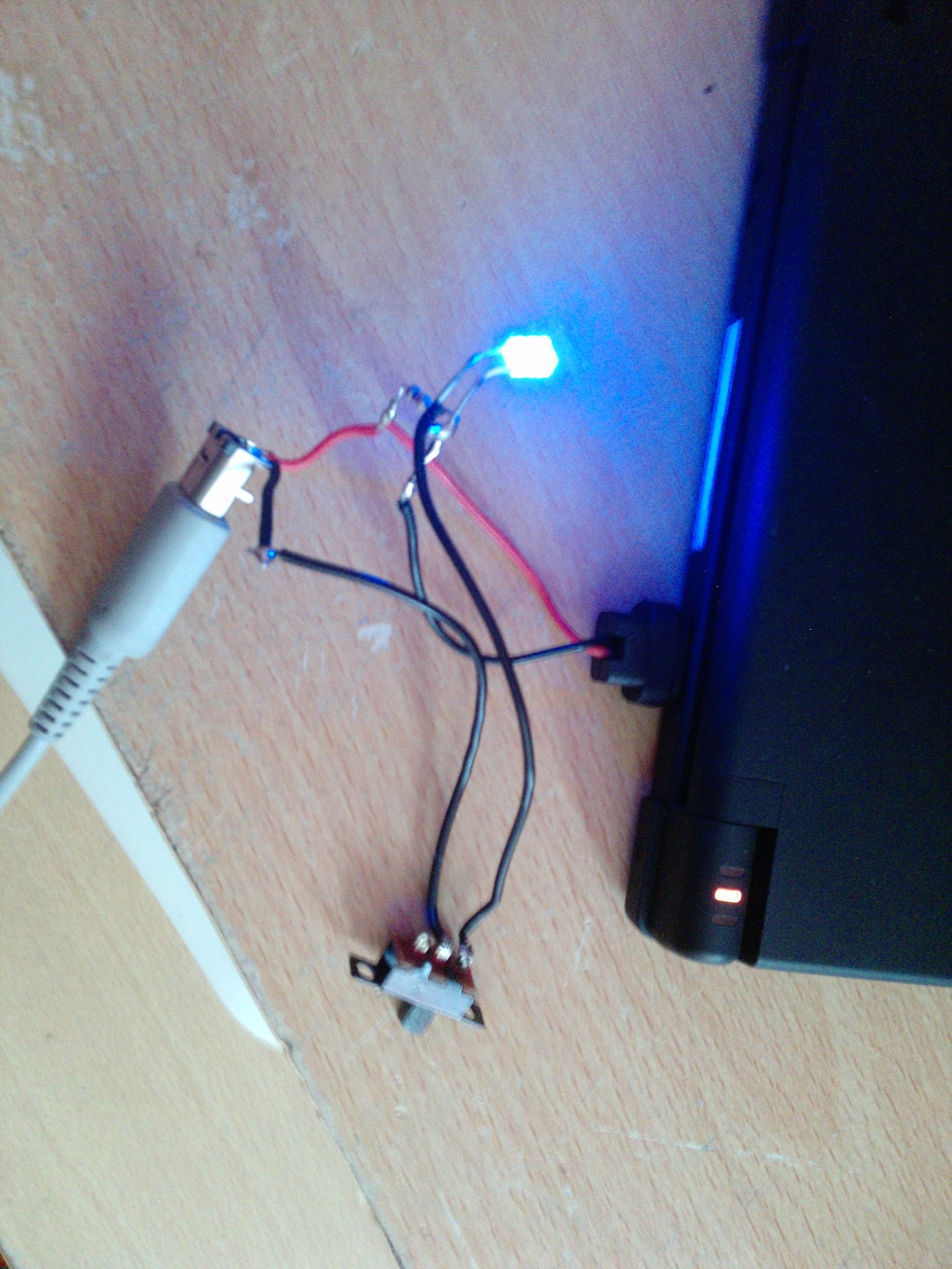 Modded DSi Charger Docking Station : 5 Steps - Instructables