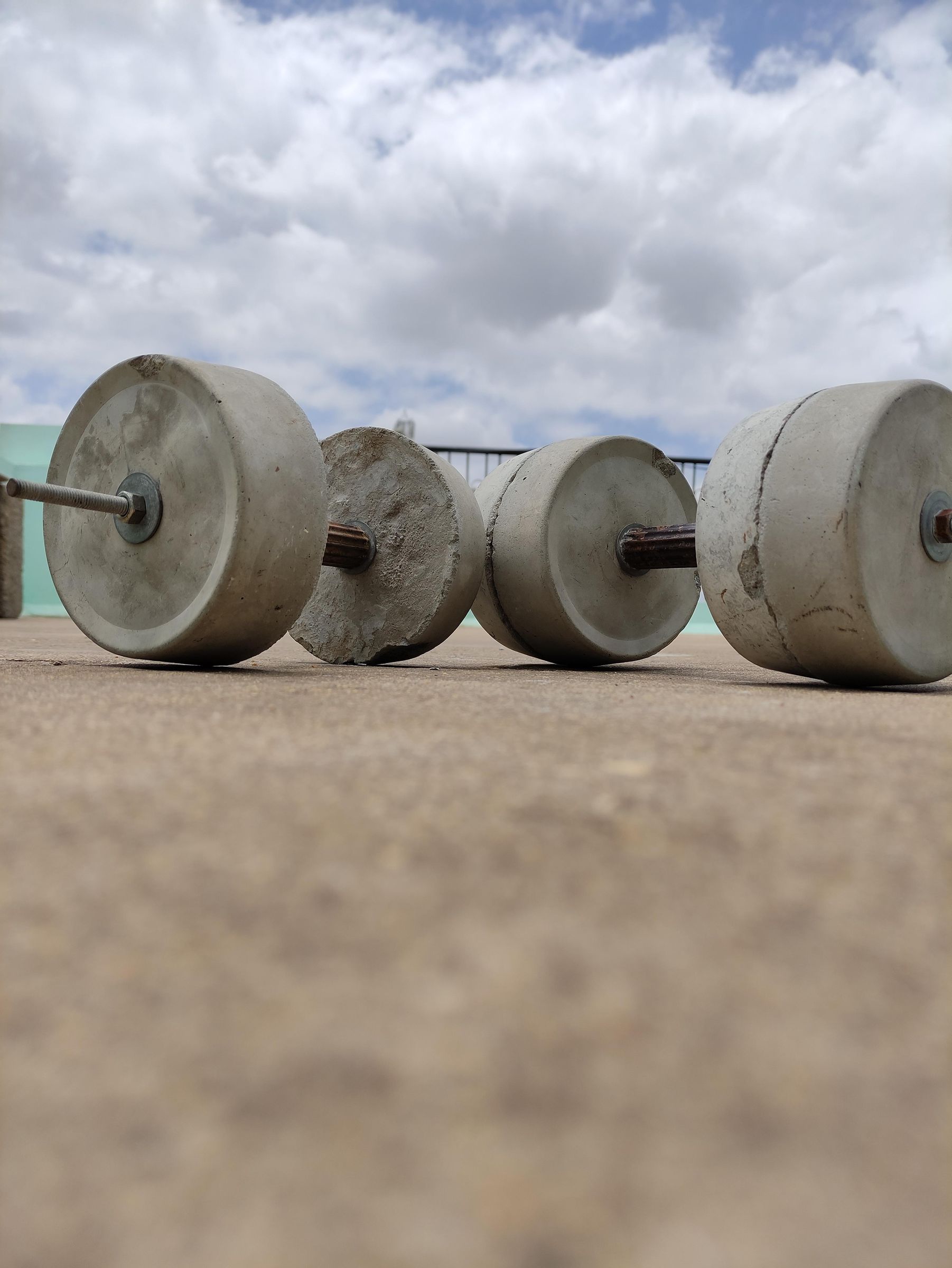 Simple Adjustable Dumbbells Using Concrete : 4 Steps (with Pictures ...
