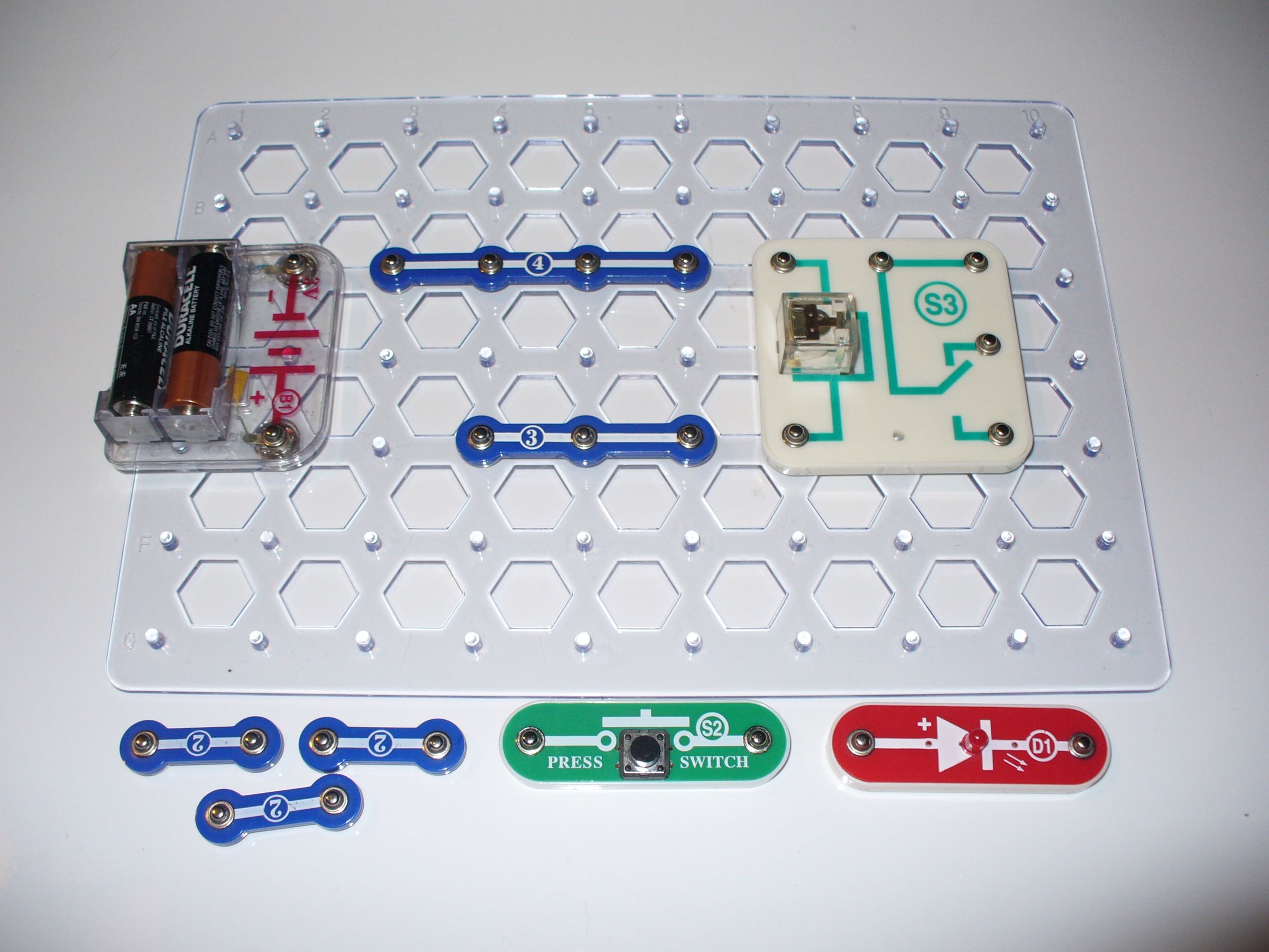 Introduction to the Electronic Relay Using Snap Circuits - Instructables