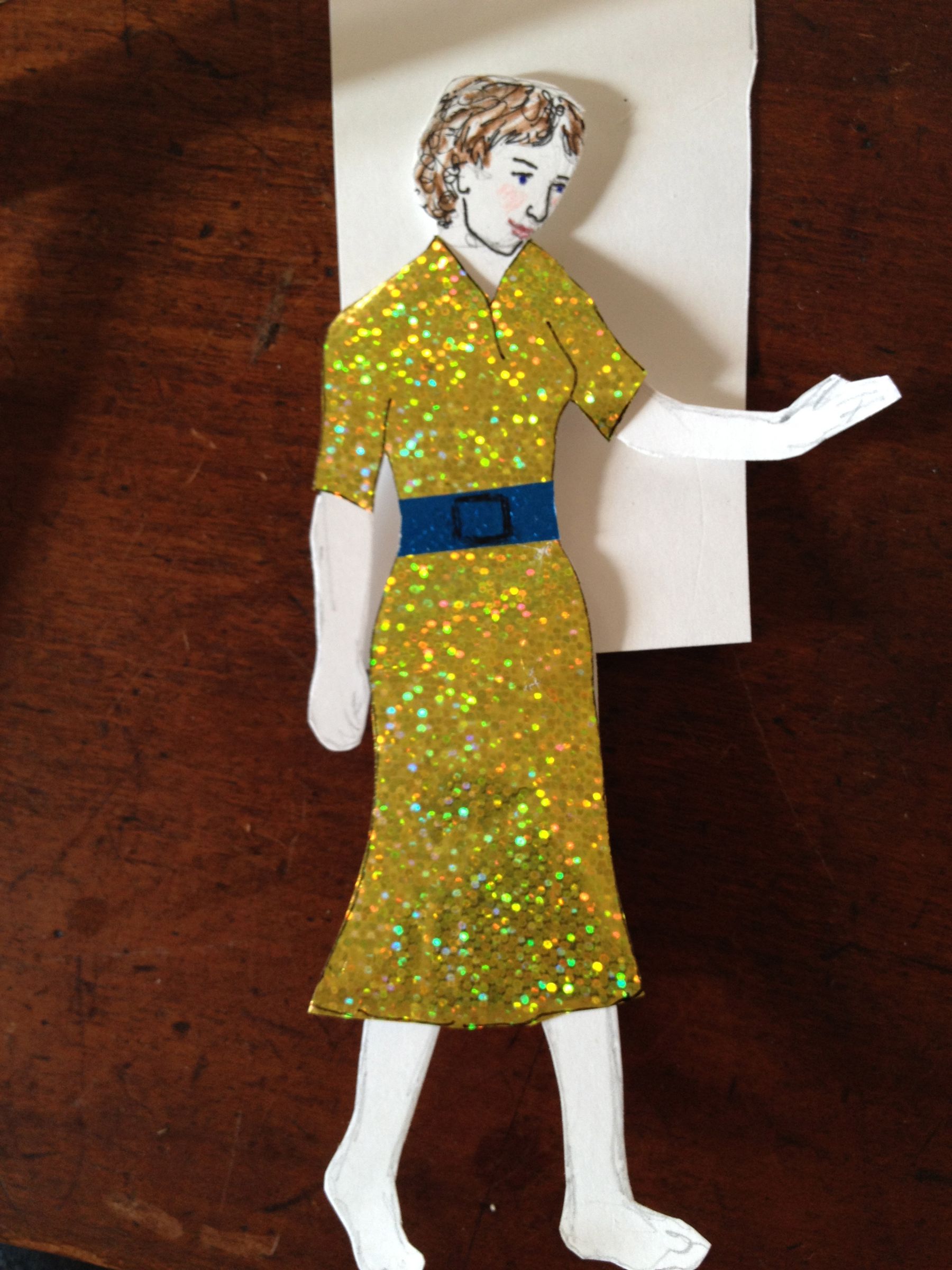 Paper Dolls : 6 Steps - Instructables