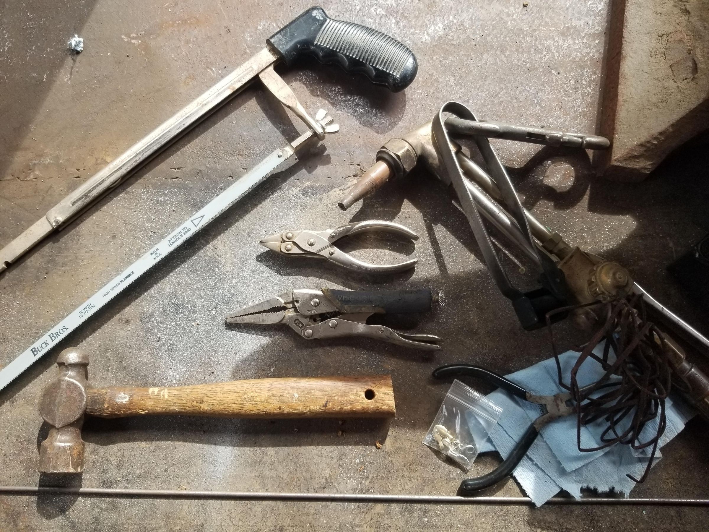 Small-Scale Blacksmithing: Simple Heart Bracelet : 4 Steps (with ...