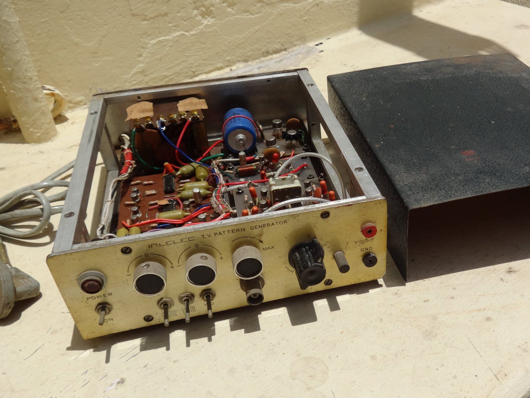 Simple DIY Electronic Enclosure : 3 Steps (with Pictures) - Instructables