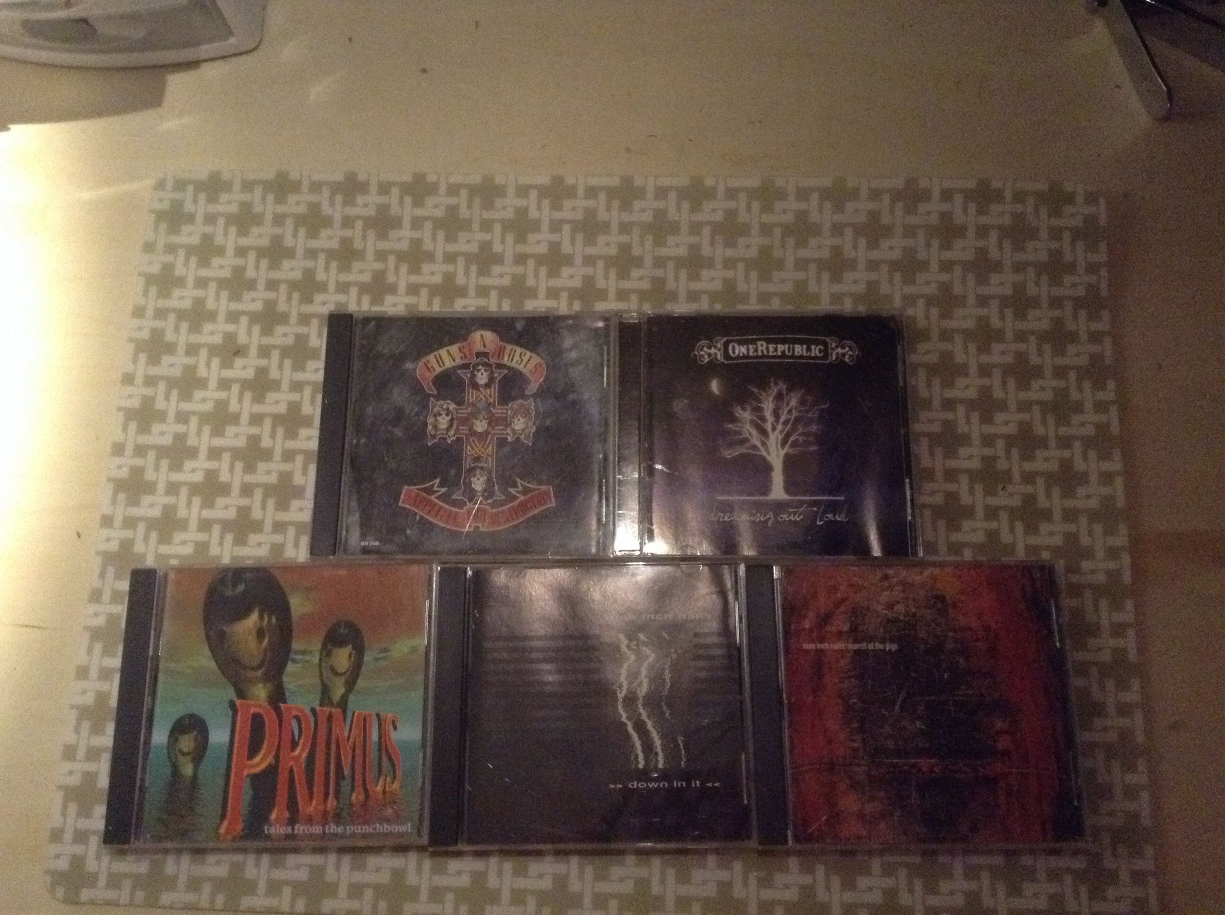 CD Case Secret Compartment : 5 Steps - Instructables