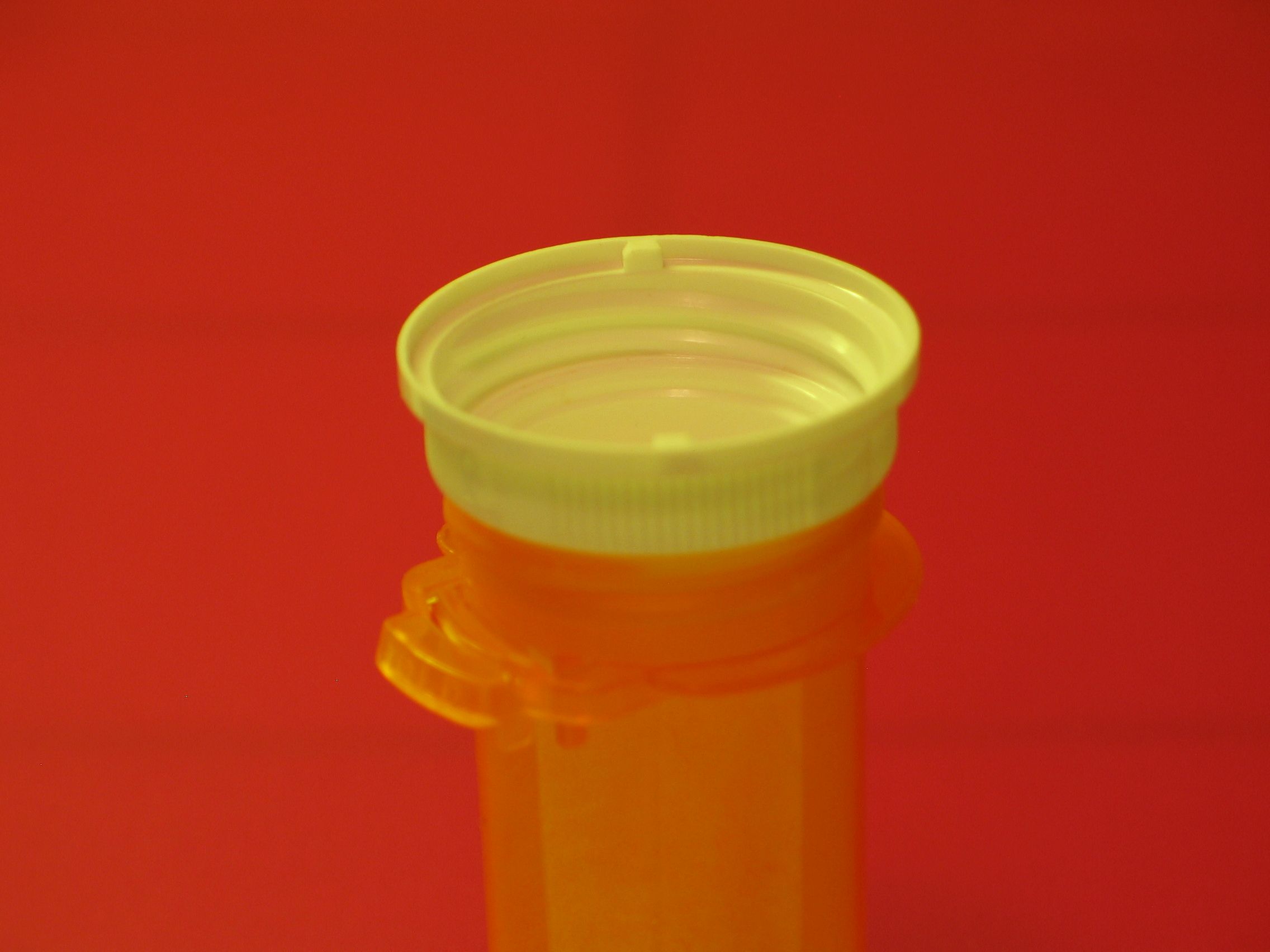 How to Make Evil Childproof Caps Easy to Open : 10 Steps (with Pictures ...