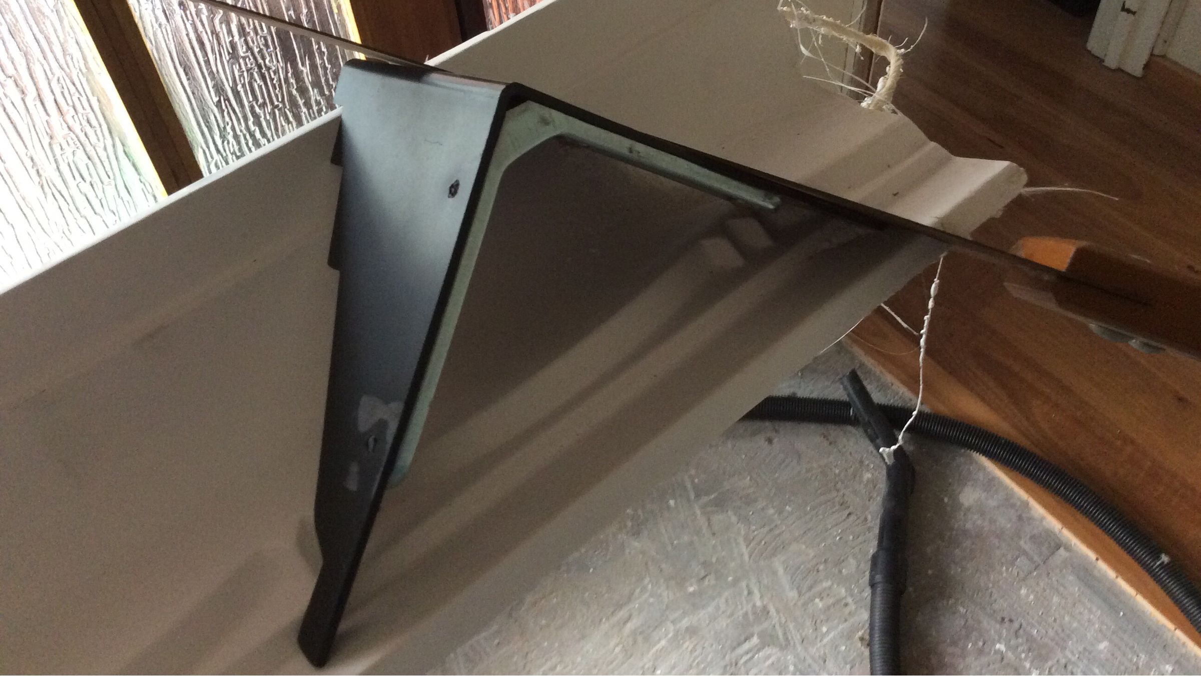 Try Your Hand at Installing Cornice : 5 Steps (with Pictures ...