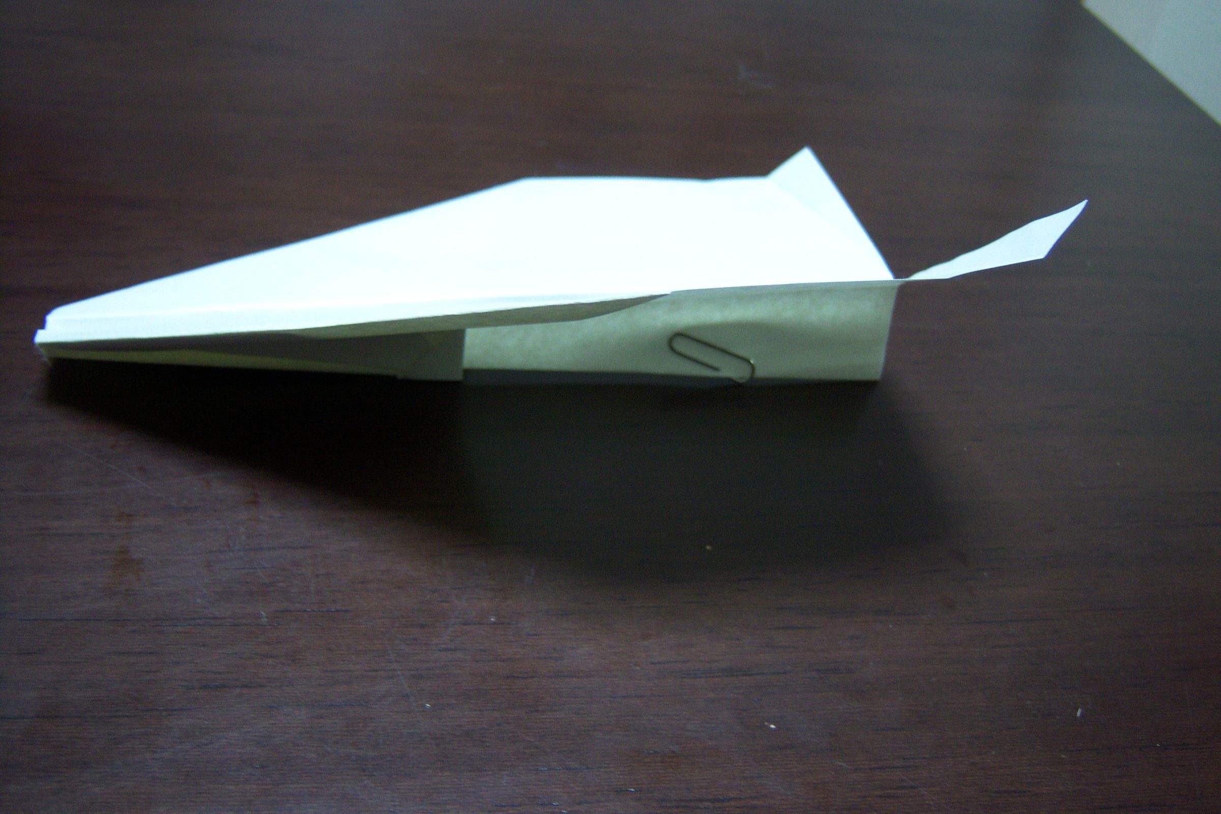 World's Best Paper Airplane - Simple and Sturdy : 10 Steps - Instructables