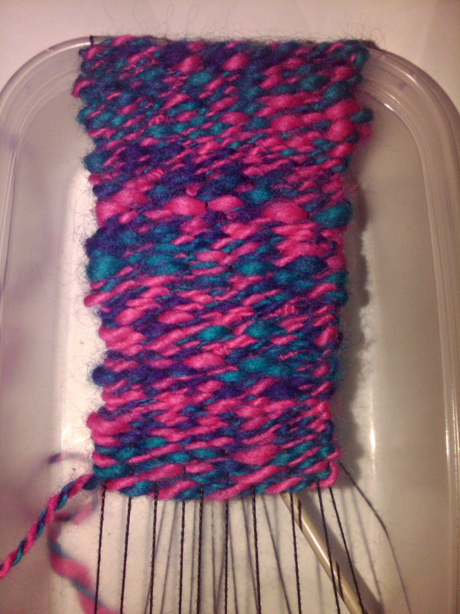 Small Scale Weaving Loom : 3 Steps - Instructables