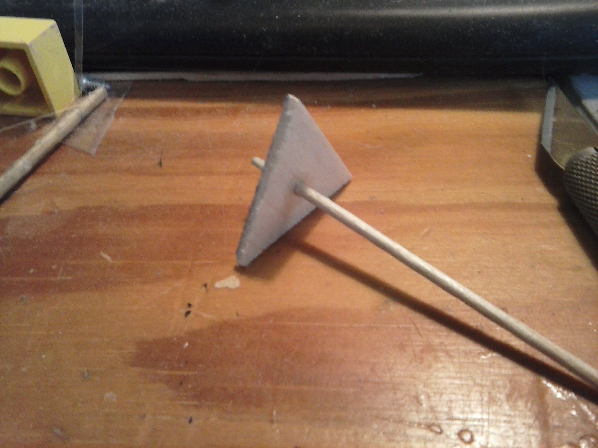 Spinning Kite : 4 Steps - Instructables