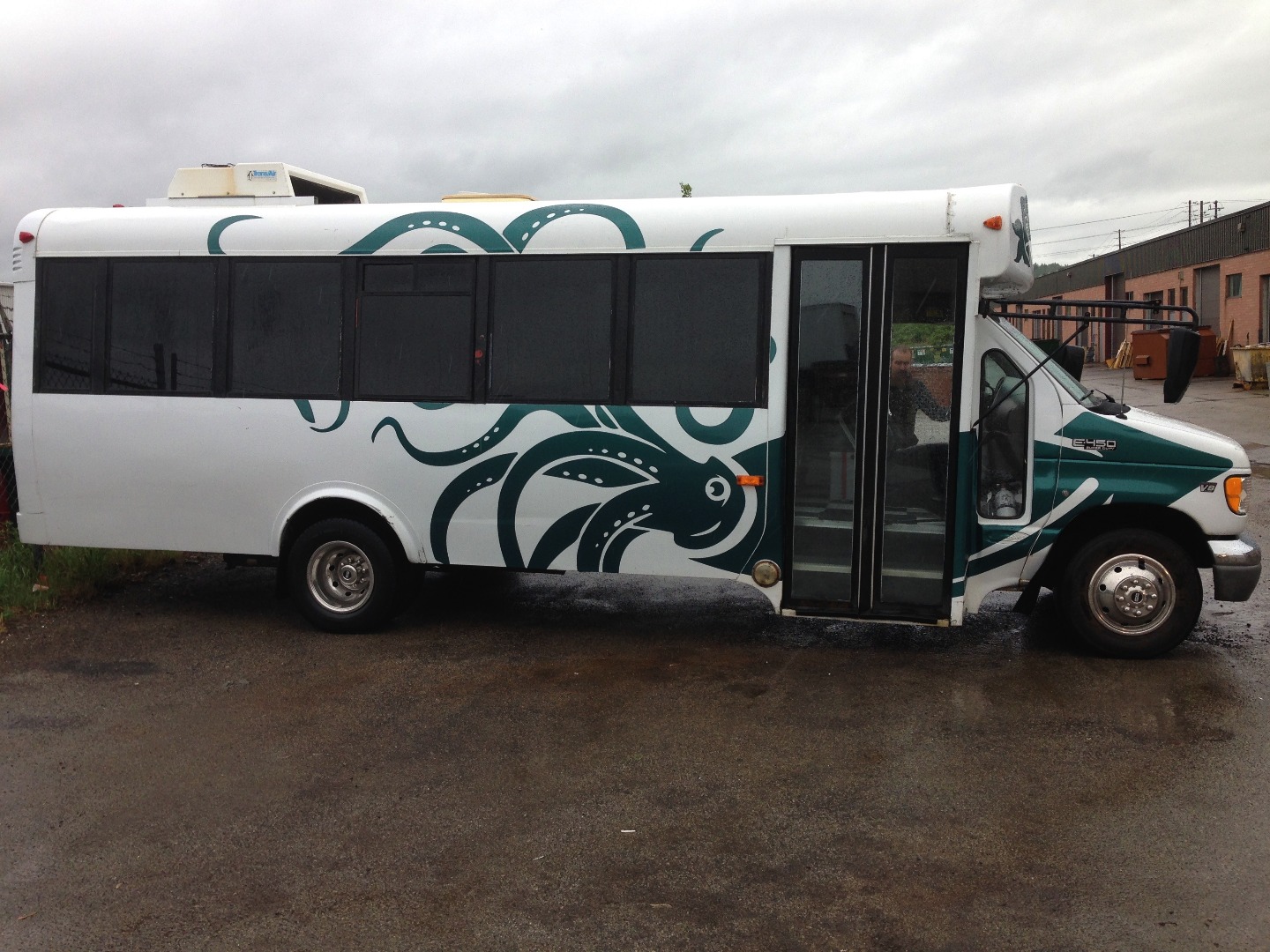 Convert a Washed Up Shuttle Bus Into the Ultimate Family Adventure ...