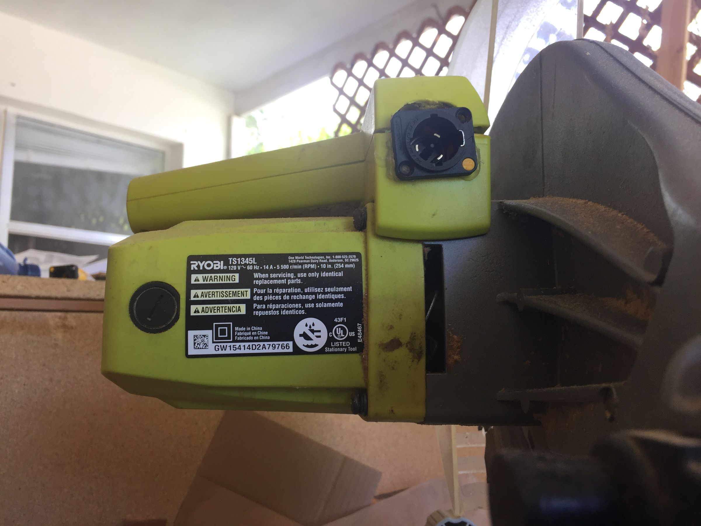 DIY Festool Style Plug-It Power Connectors : 6 Steps - Instructables