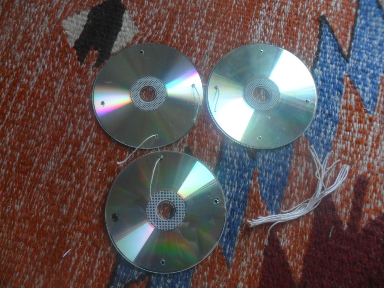 CD Solar Curtain : 4 Steps (with Pictures) - Instructables