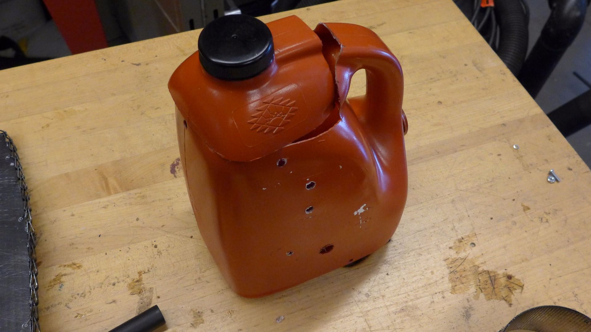 Evil Dead 2 Chainsaw : 12 Steps (with Pictures) - Instructables