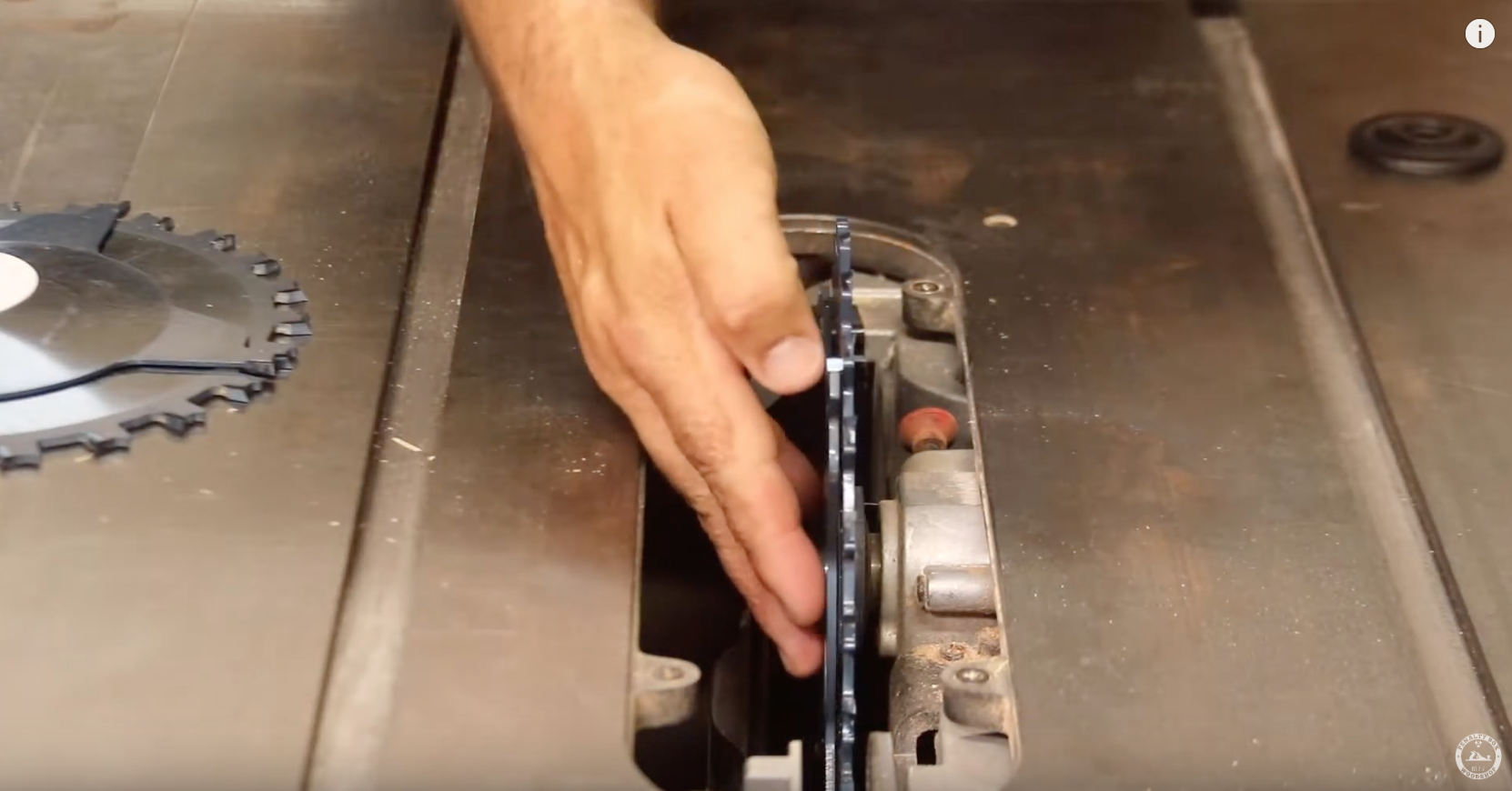 How to Install and Use a Dado Stack : 7 Steps (with Pictures) - Instructables