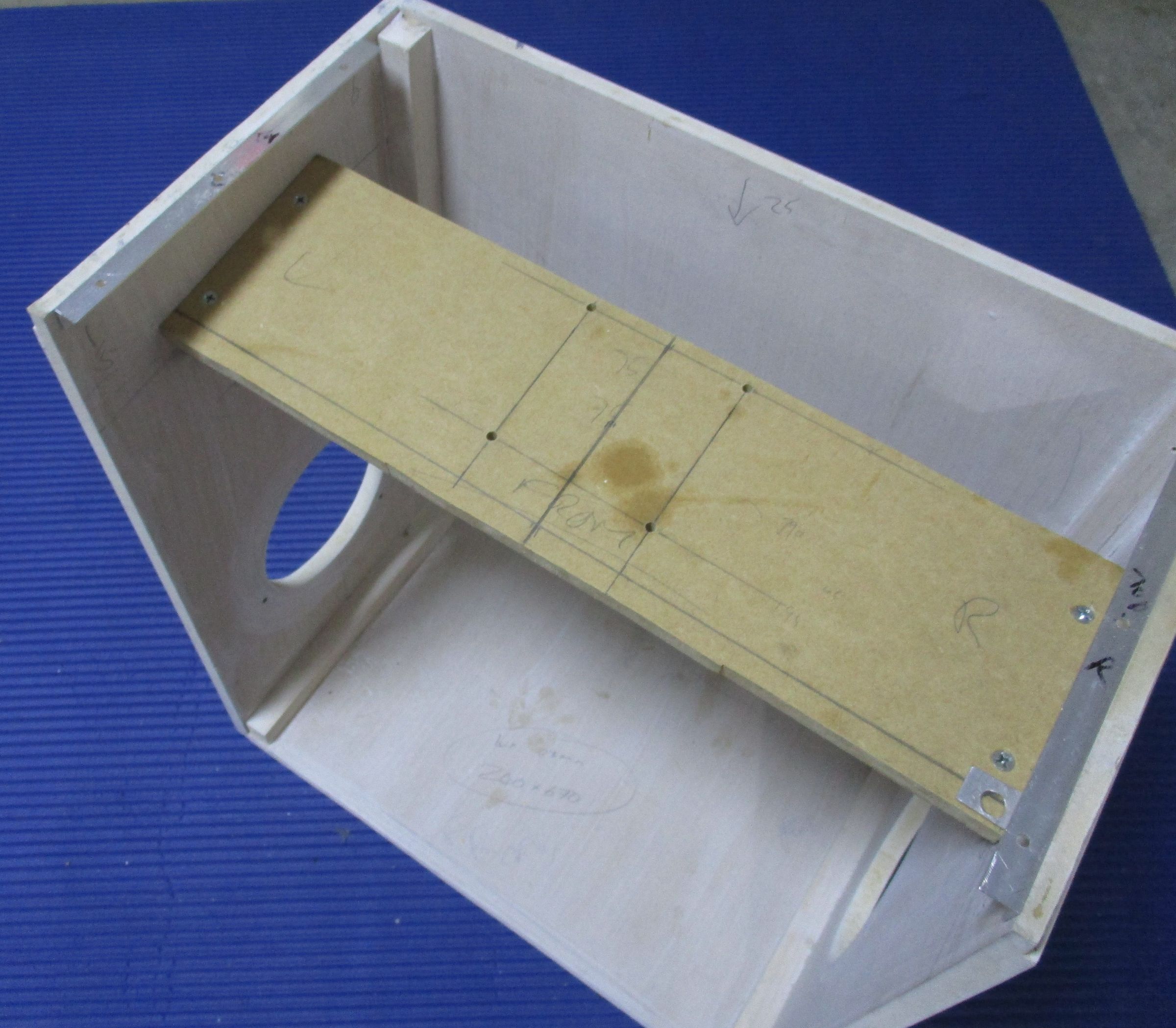 'Time Machine' Mini Jukebox : 8 Steps (with Pictures) - Instructables