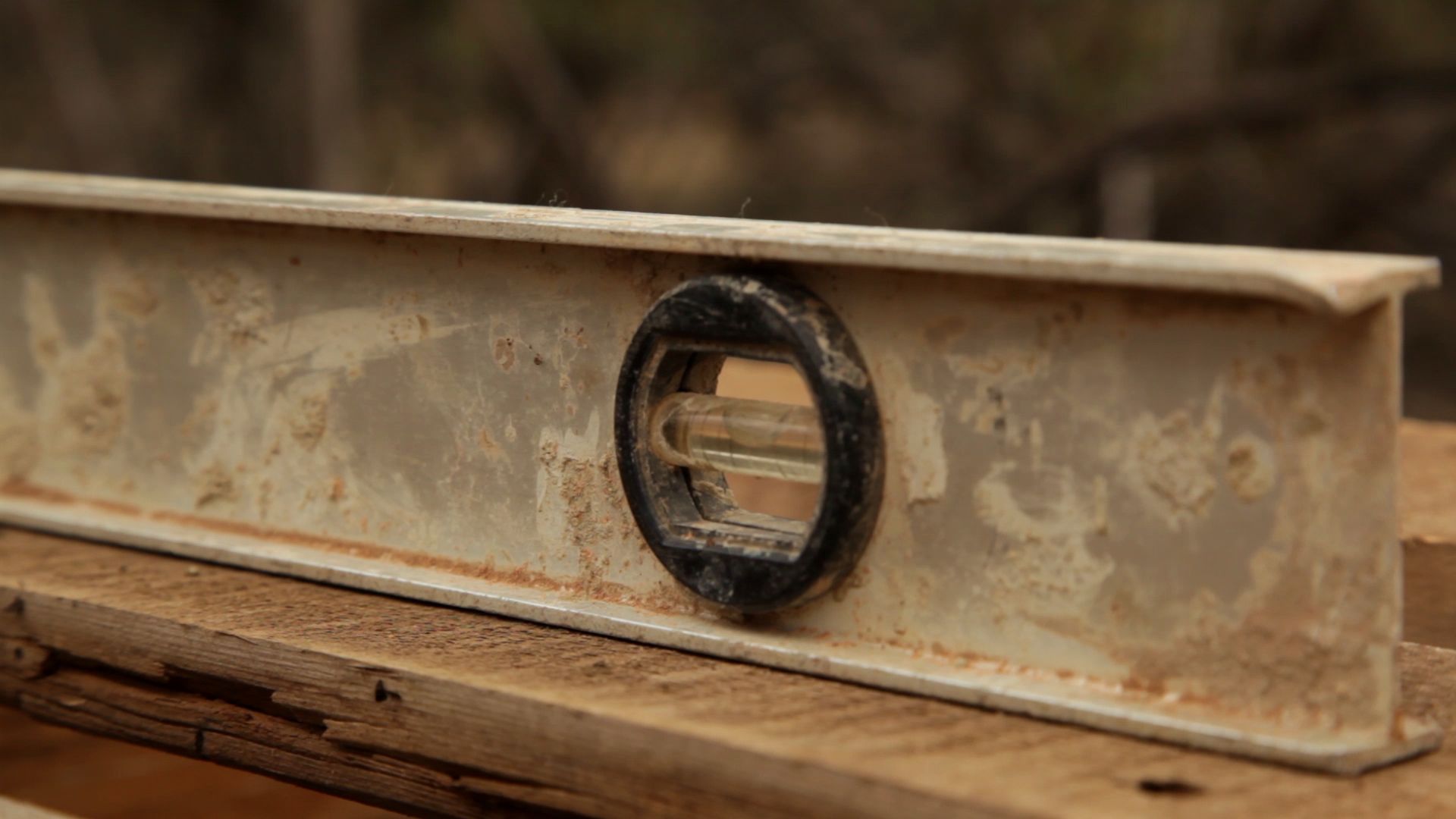 How to Build a Bee Hive Stand on the Cheap : 8 Steps (with Pictures ...