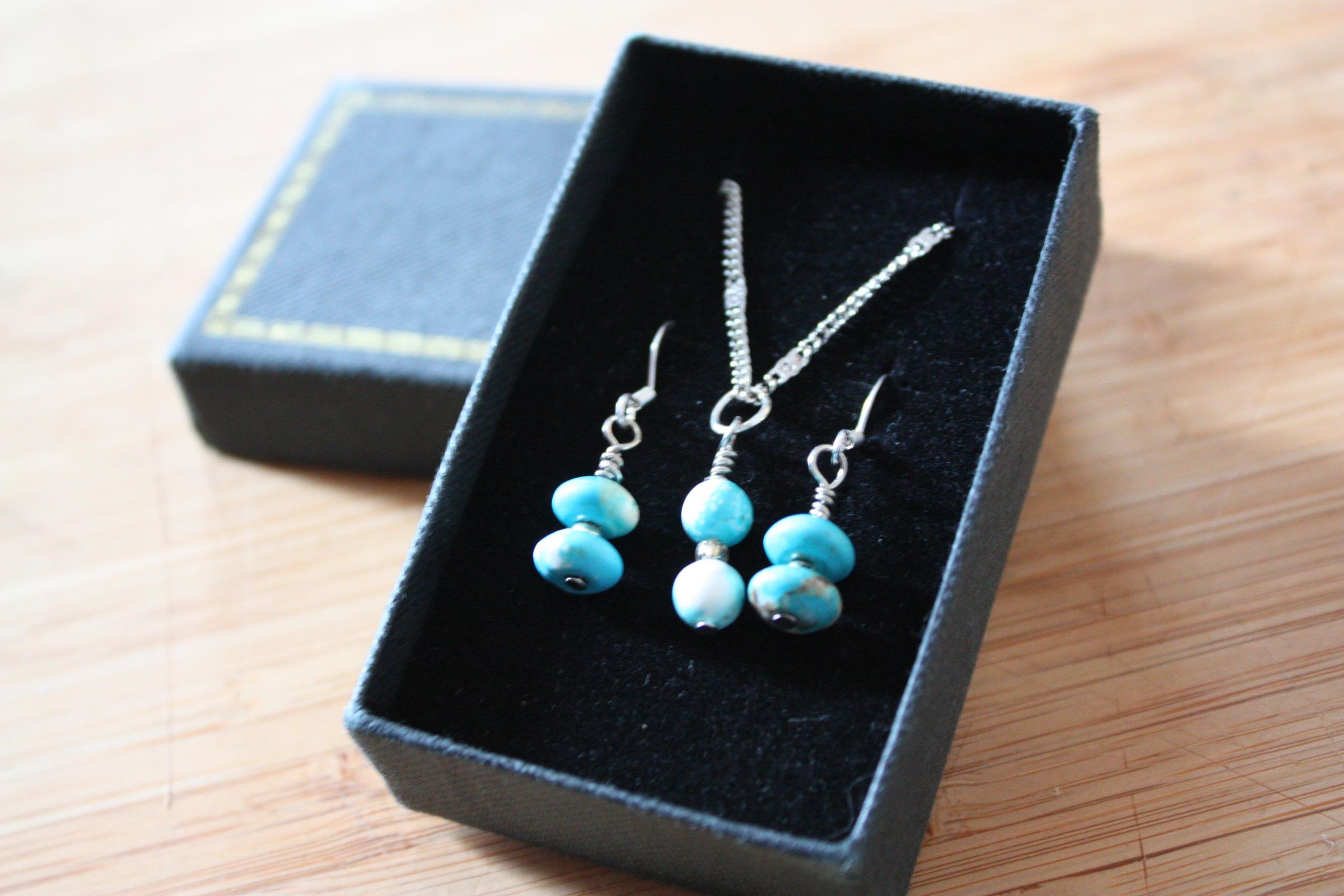 Simple Yet Elegant Jewelry Set : 6 Steps - Instructables