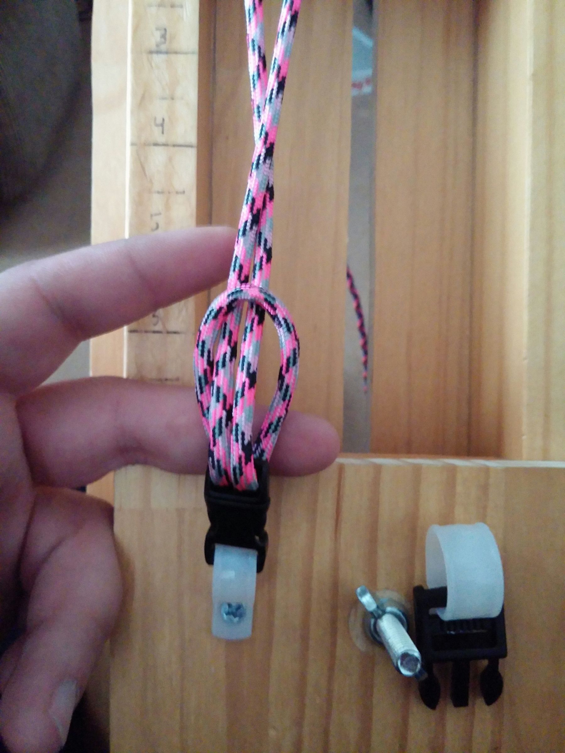 Fish Tail Paracord Bracelet : 10 Steps - Instructables
