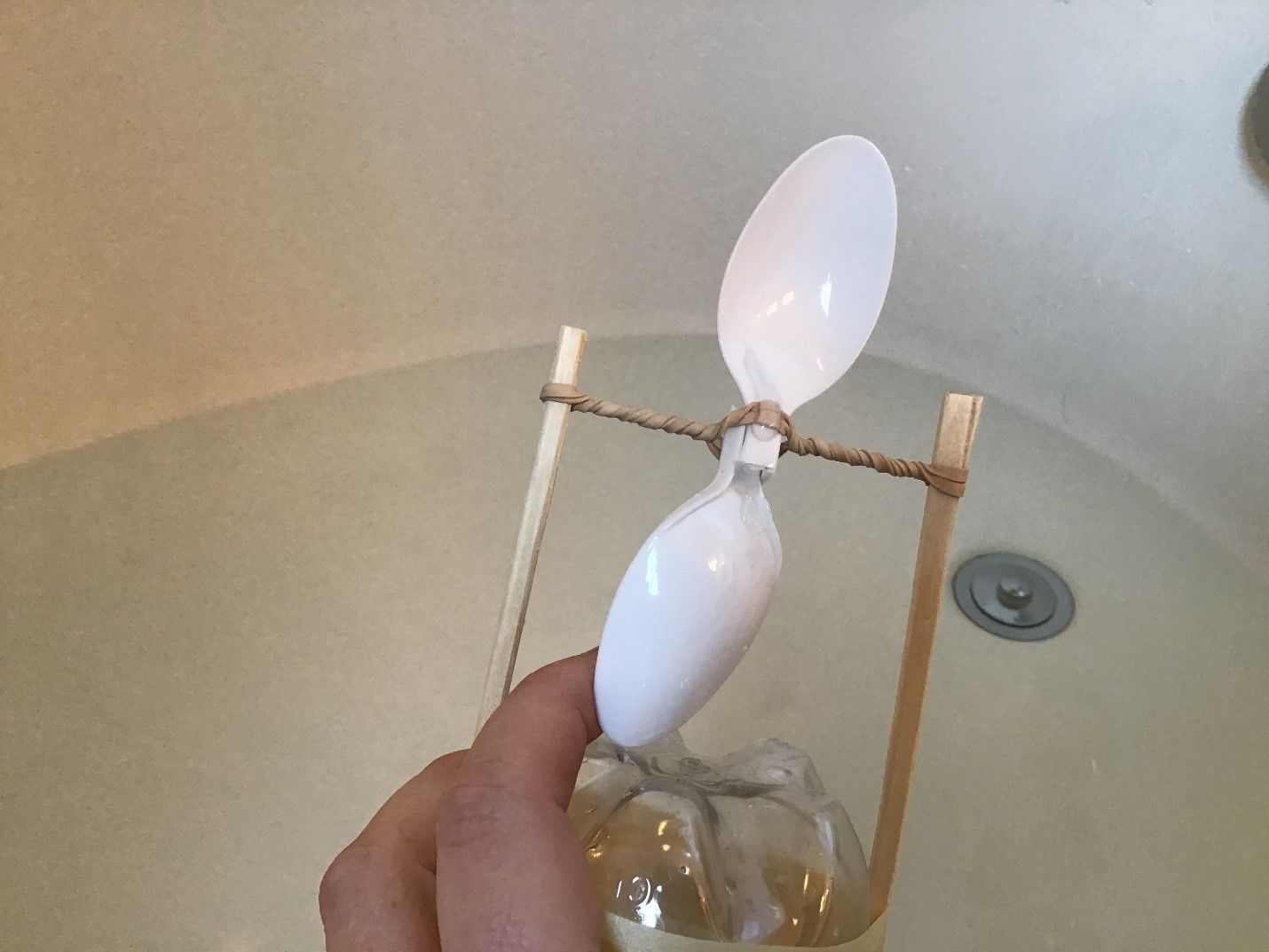 Construct a Rubber Band Powered Boat : 5 Steps - Instructables