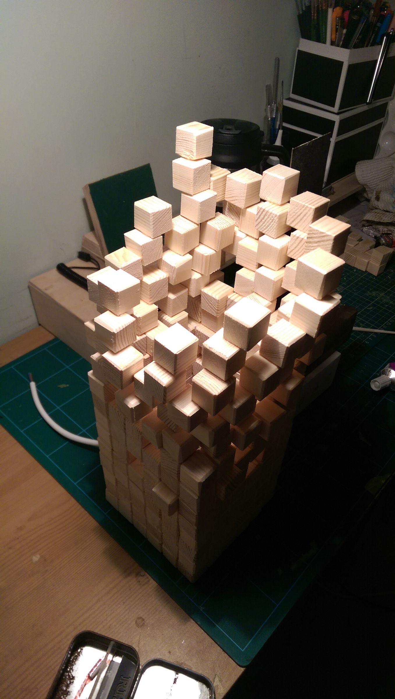 Wooden Pixel Lamp : 8 Steps (with Pictures) - Instructables