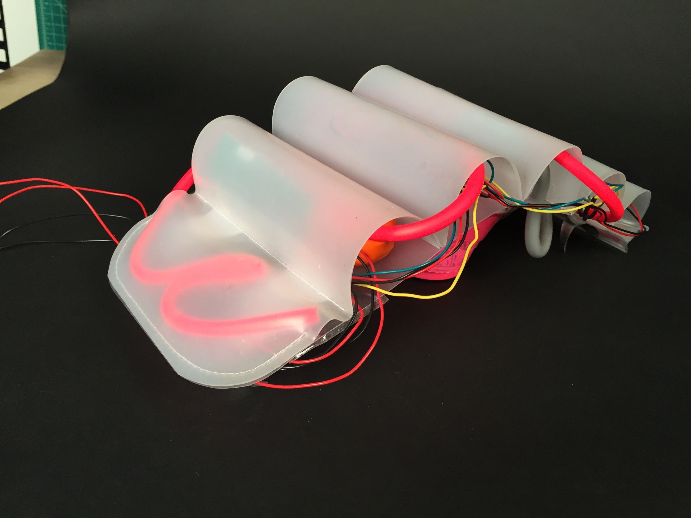 Inch Worm Soft Robot : 16 Steps (with Pictures) - Instructables