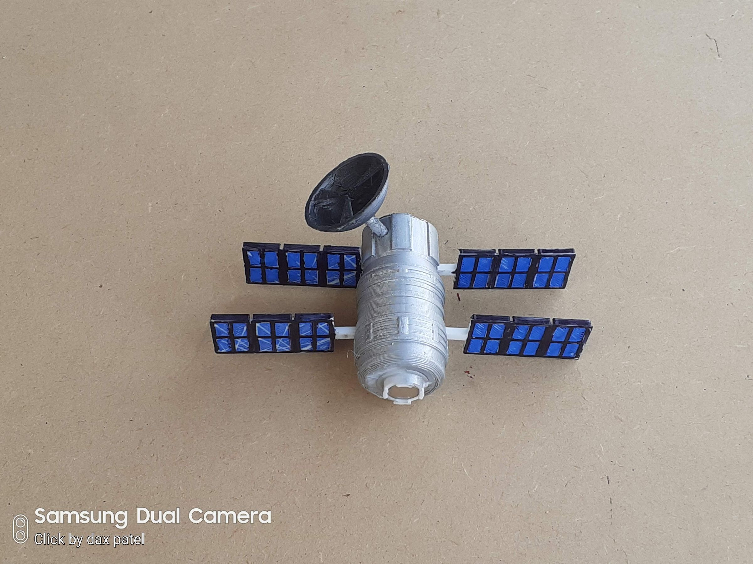 GALACTIC EXPLORER - Design & Make Your Own Spaceship Prototype : 24 ...