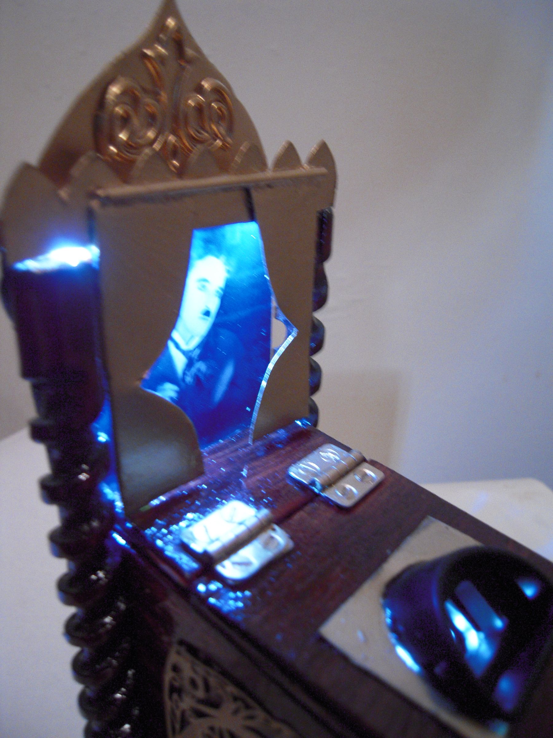 Miniature Model of the "mutoscope" - Instructables