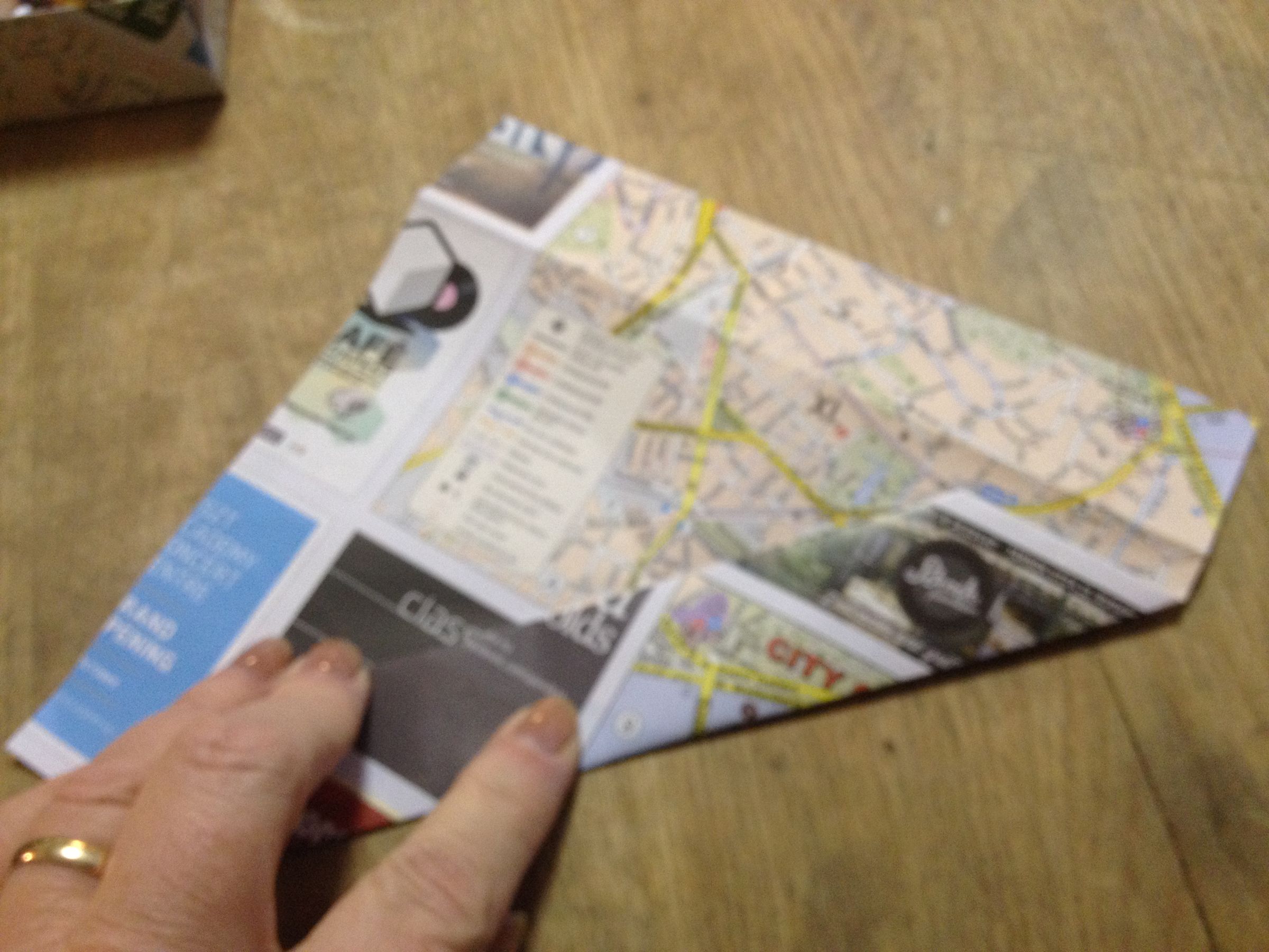 Candy Box Made of Souvenir Maps : 6 Steps (with Pictures) - Instructables