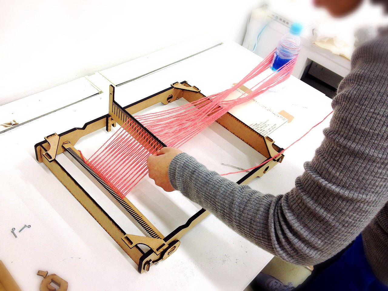 Tabletop Weaving : 7 Steps (with Pictures) - Instructables