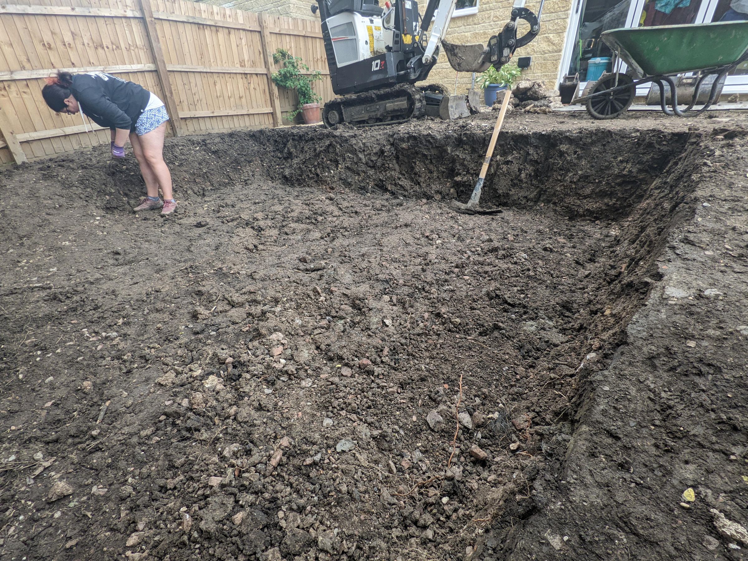 Creating a Beautiful Tiered Garden From a Boring New Build Slope : 8 ...