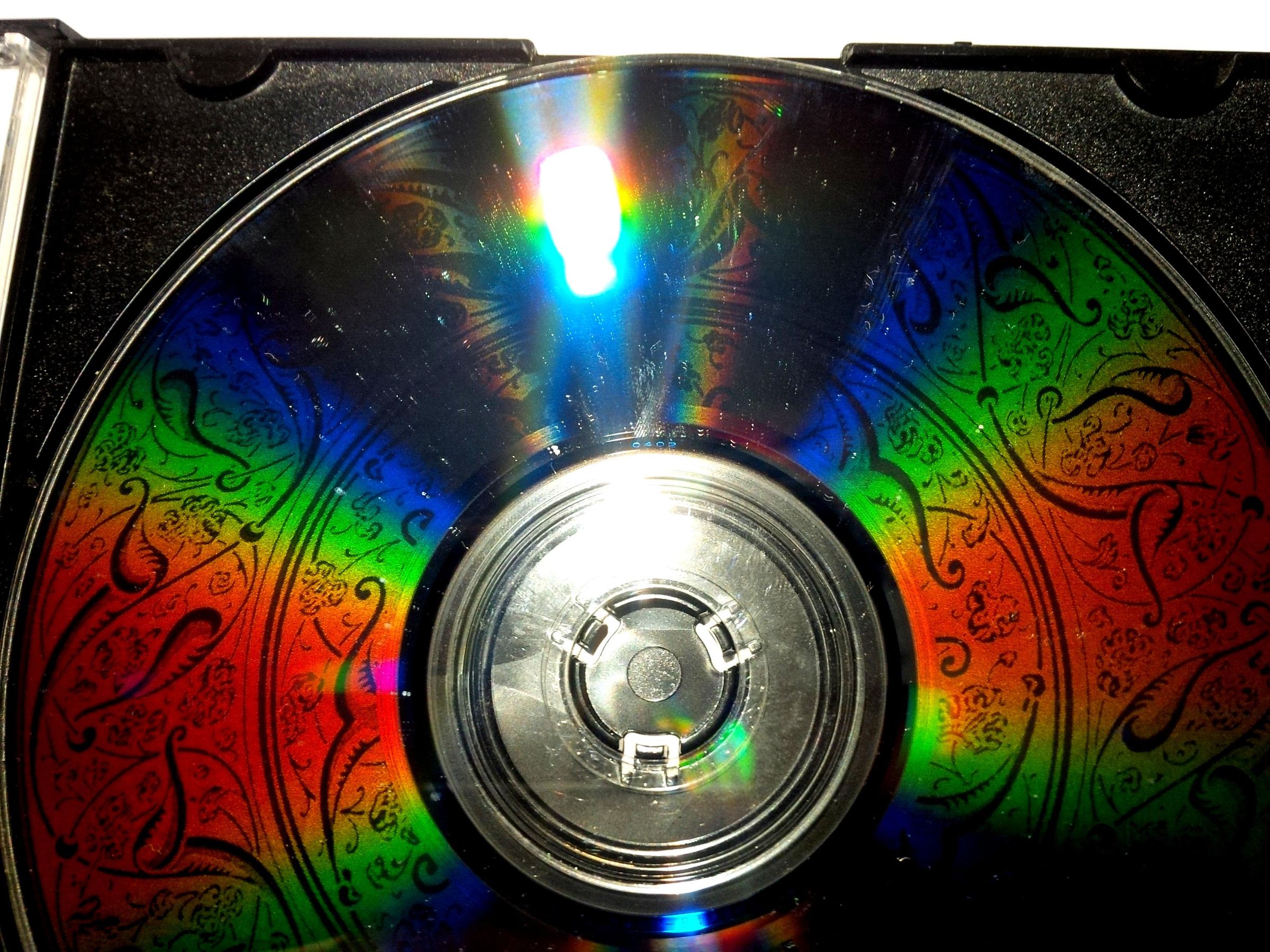 Burning Pictures on a Compact Disc Surface : 8 Steps (with Pictures ...