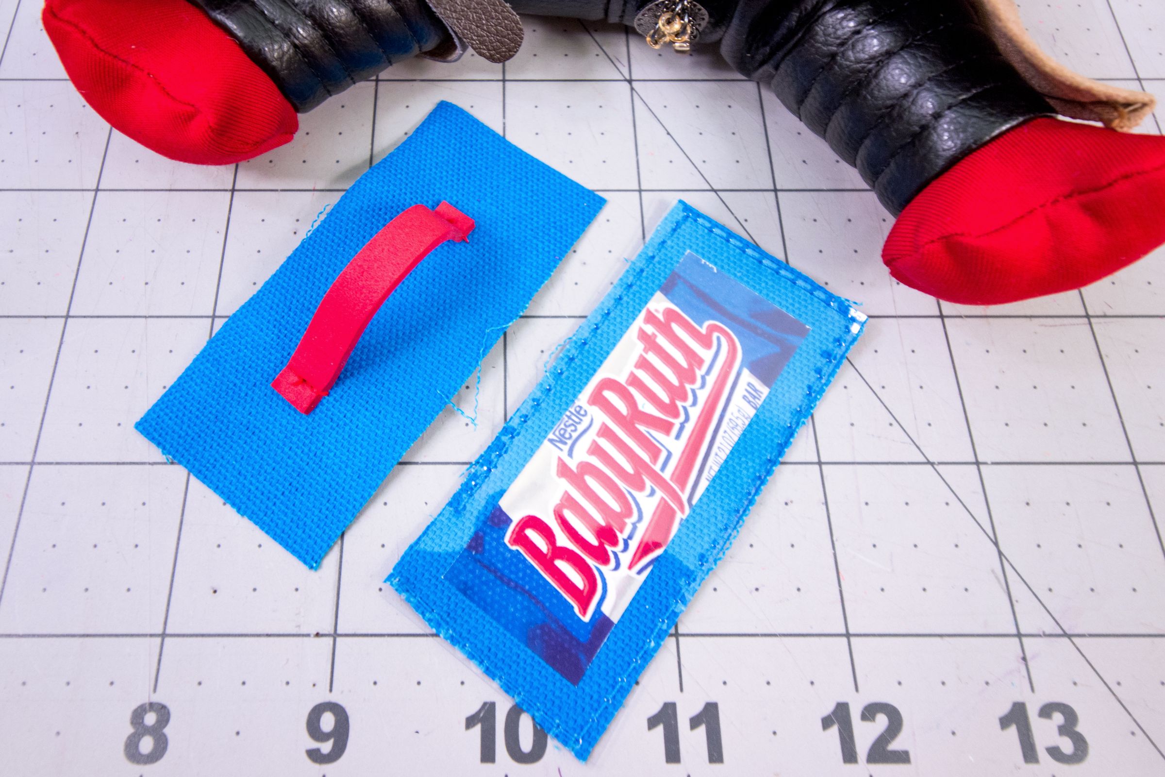 Hellboy Comic Con Costume (For Timmy the ThinkGeek Monkey) : 8 Steps ...