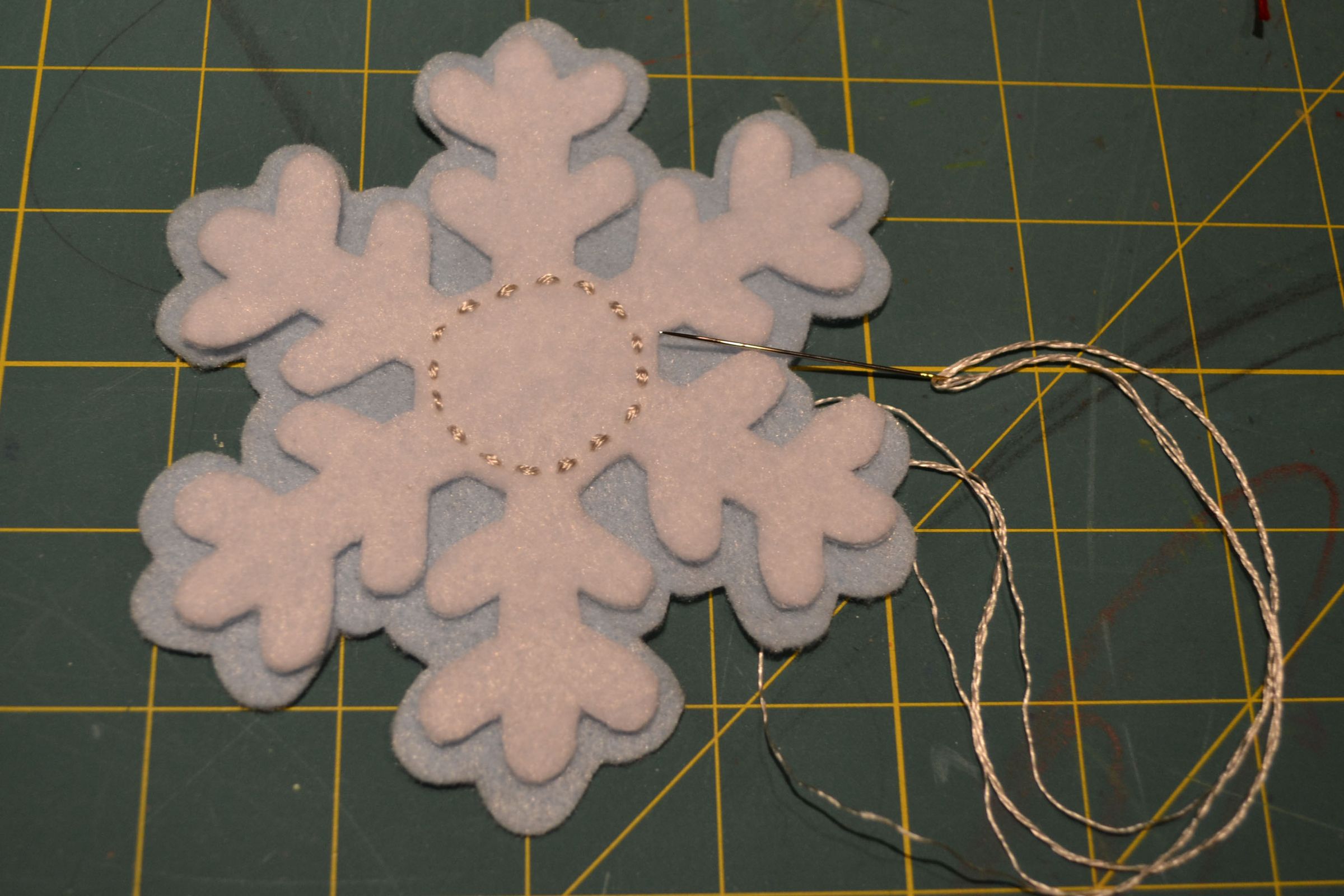 Felt Snowflake Ornaments : 11 Steps (with Pictures) - Instructables
