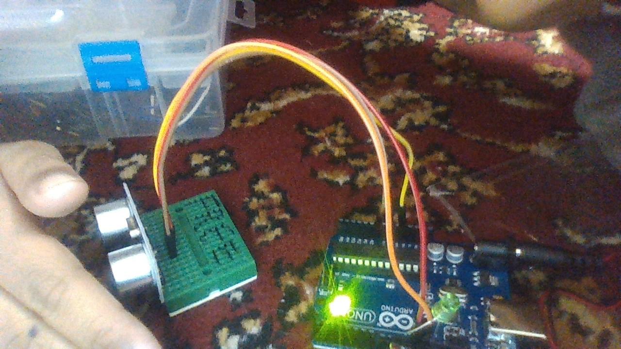 Simple Project With the Ultrasonic Sensor (HC-SR04) +LED -Arduino ...
