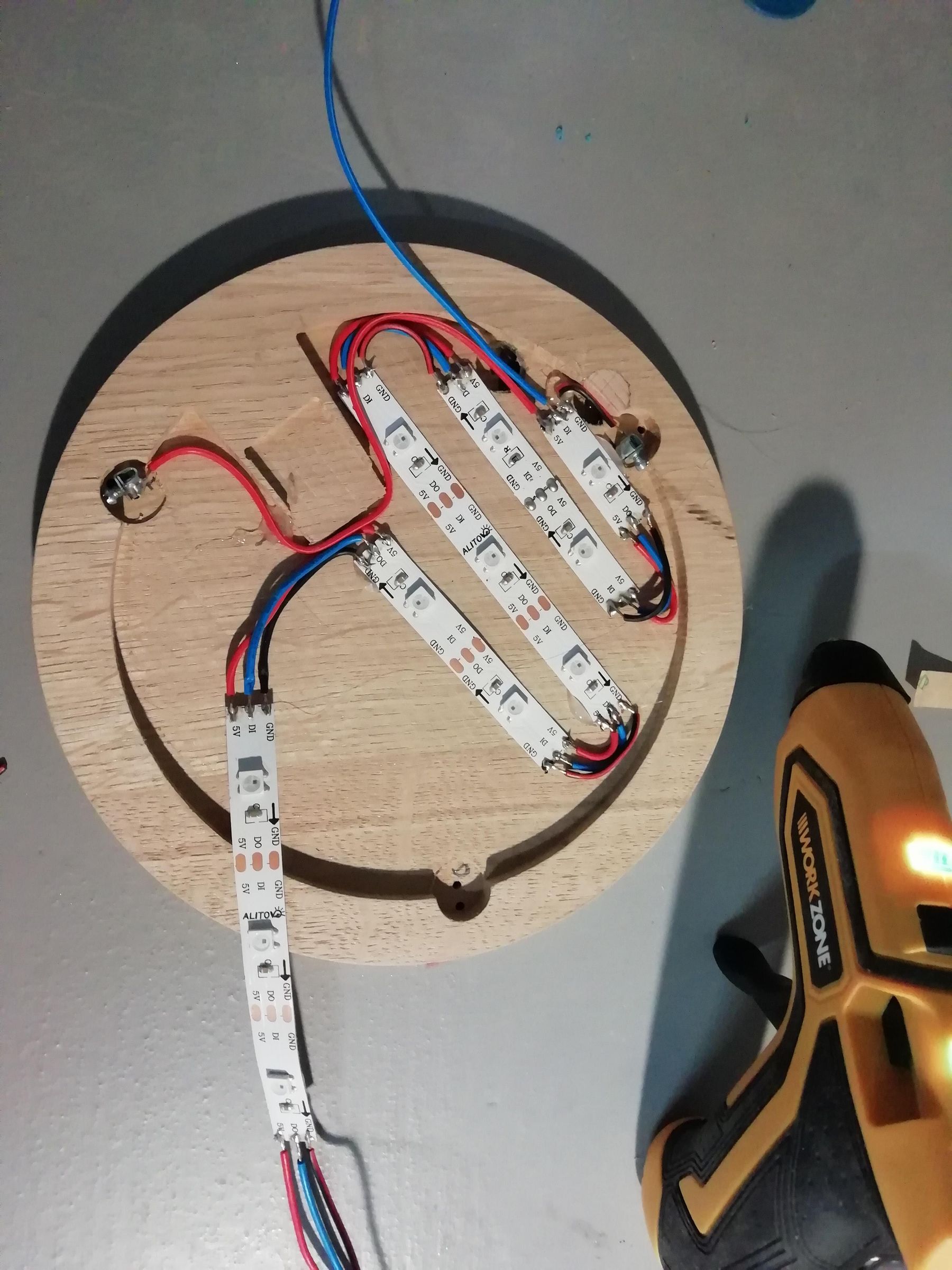 Modern Tensegrity Lamp : 14 Steps (with Pictures) - Instructables