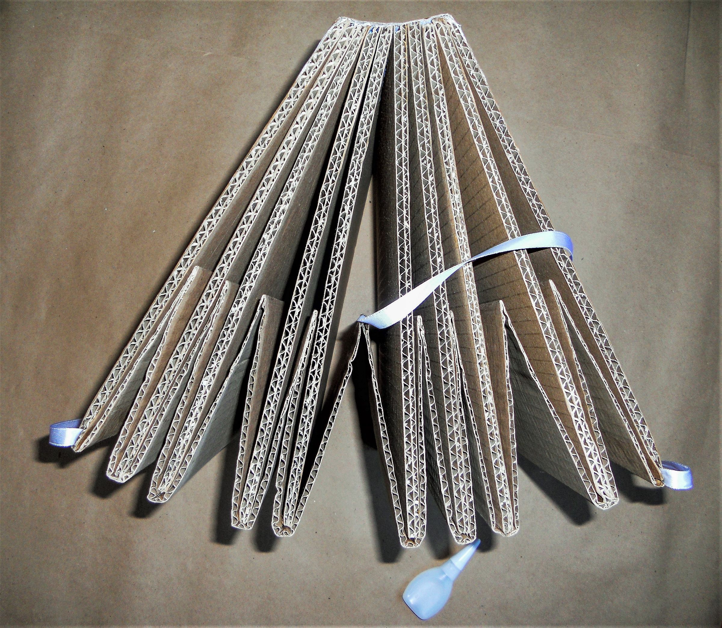 Portable Foldable Cardboard Stool-Table : 10 Steps (with Pictures ...