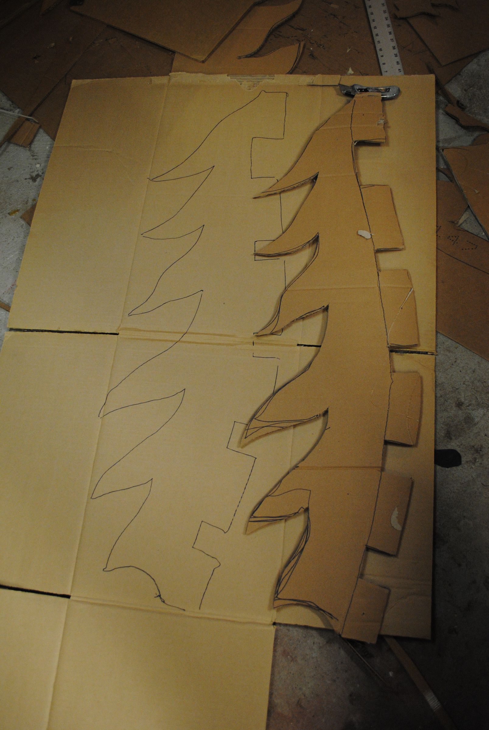 Make a Cardboard Dragon Boat! : 7 Steps (with Pictures) - Instructables