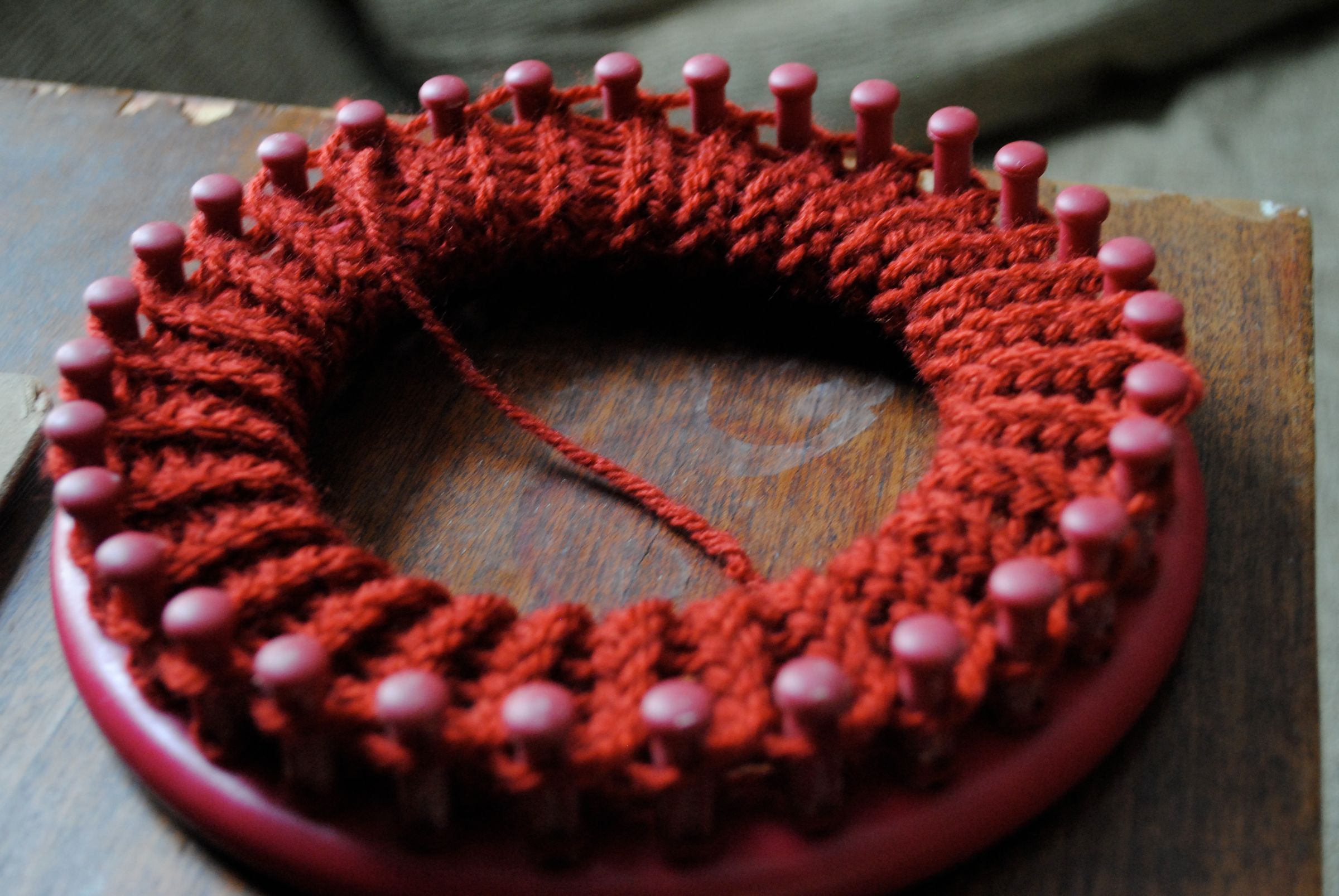 Make a Hat on a Circular Loom : 5 Steps (with Pictures) - Instructables