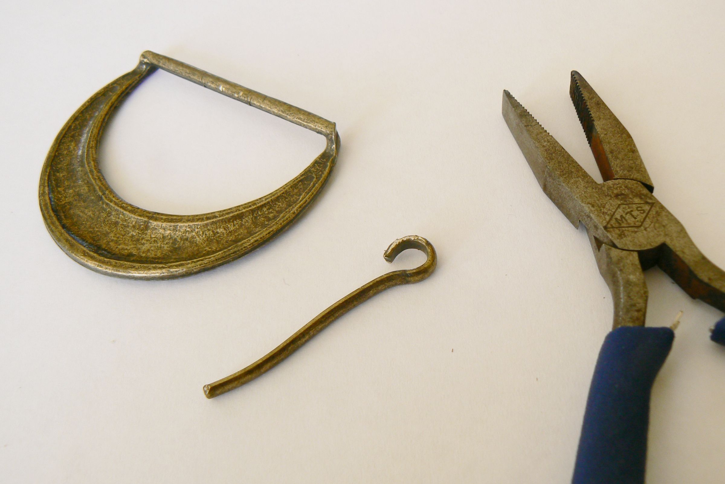 Buckle Necklace : 8 Steps (with Pictures) - Instructables