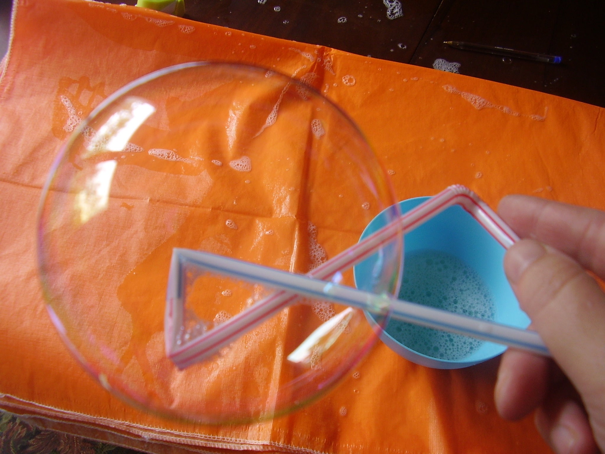 Easy Bubble Wand : 7 Steps (with Pictures) - Instructables