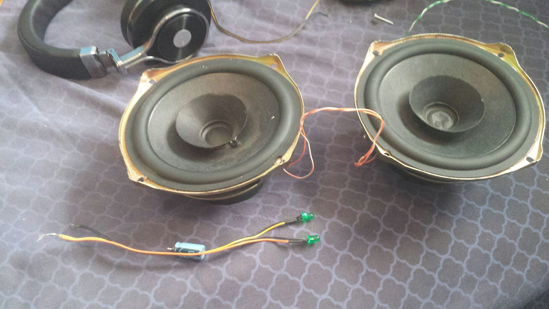 How to Make a Clip/input Indicator for Your Stereo (revised!) : 5 Steps ...