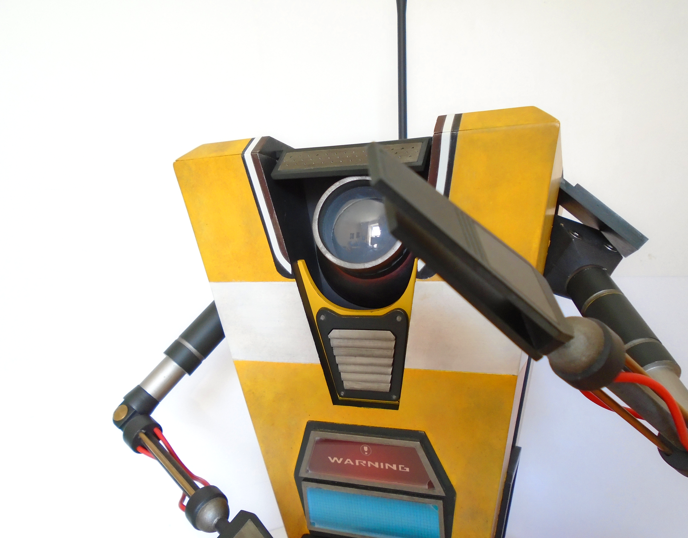 Borderlands 2: Posable Claptrap Model : 17 Steps (with Pictures ...