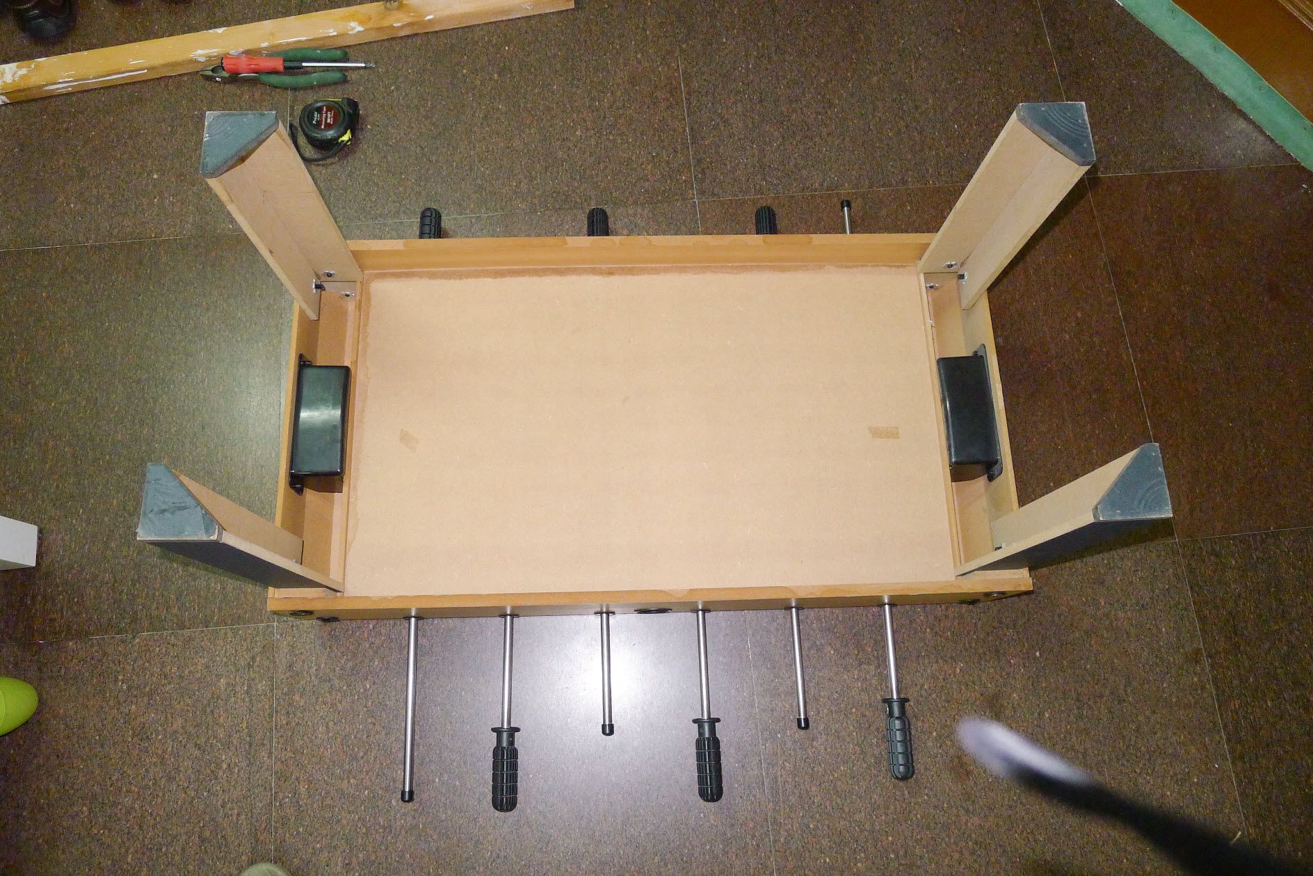 DIY the Table Football's Leg Foldable : 9 Steps - Instructables