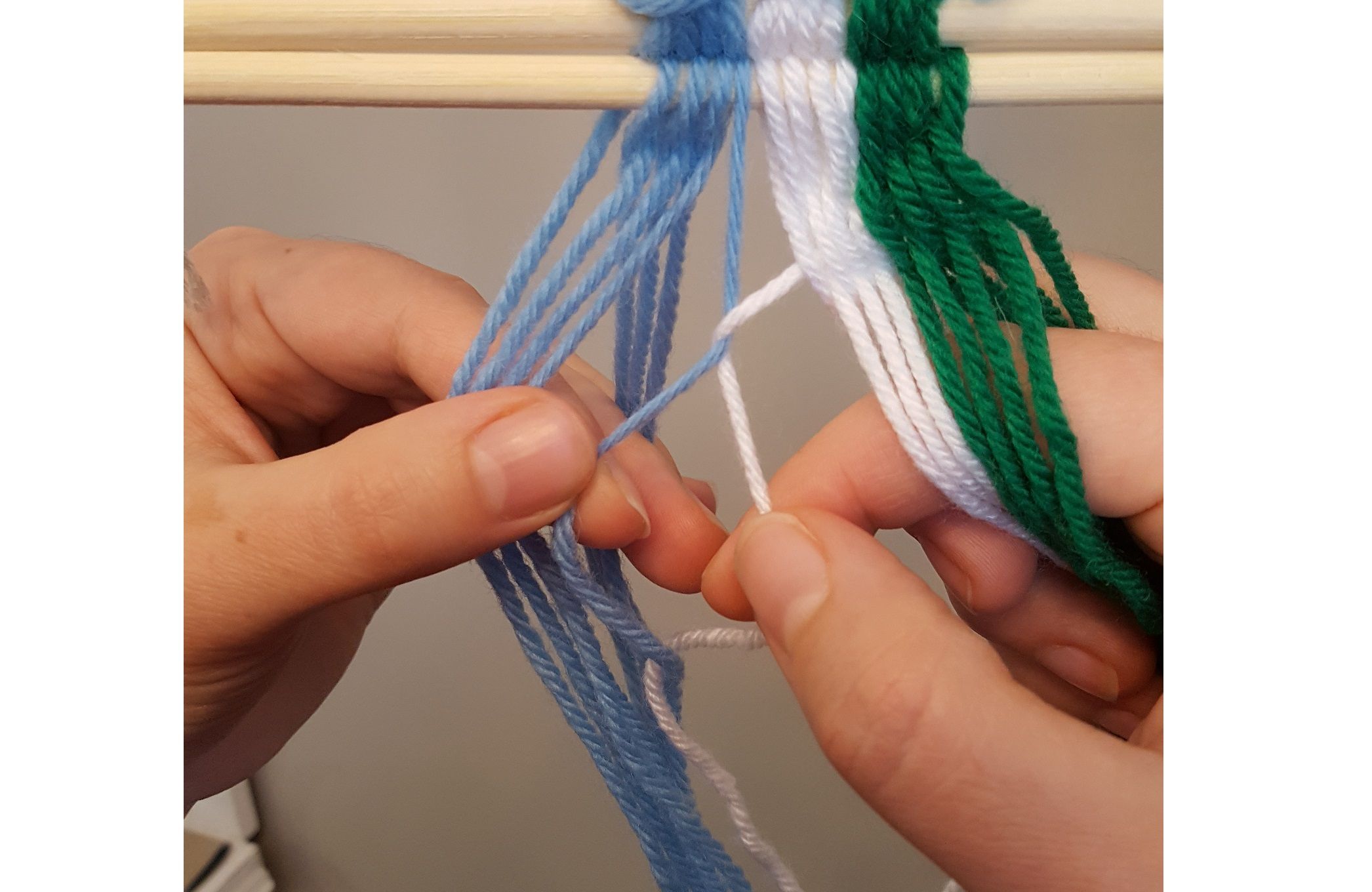 Colour Switching: Fingerweaving Vertical Stripes : 13 Steps (with ...