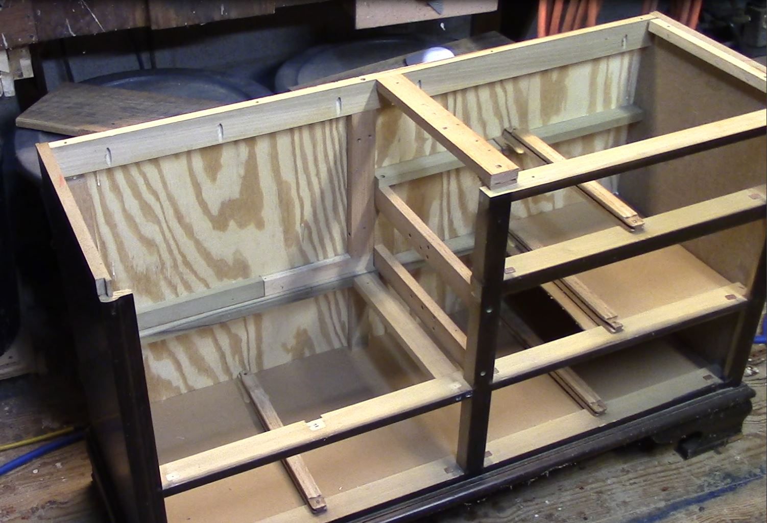 Dresser to Bench Thingy : 9 Steps (with Pictures) - Instructables