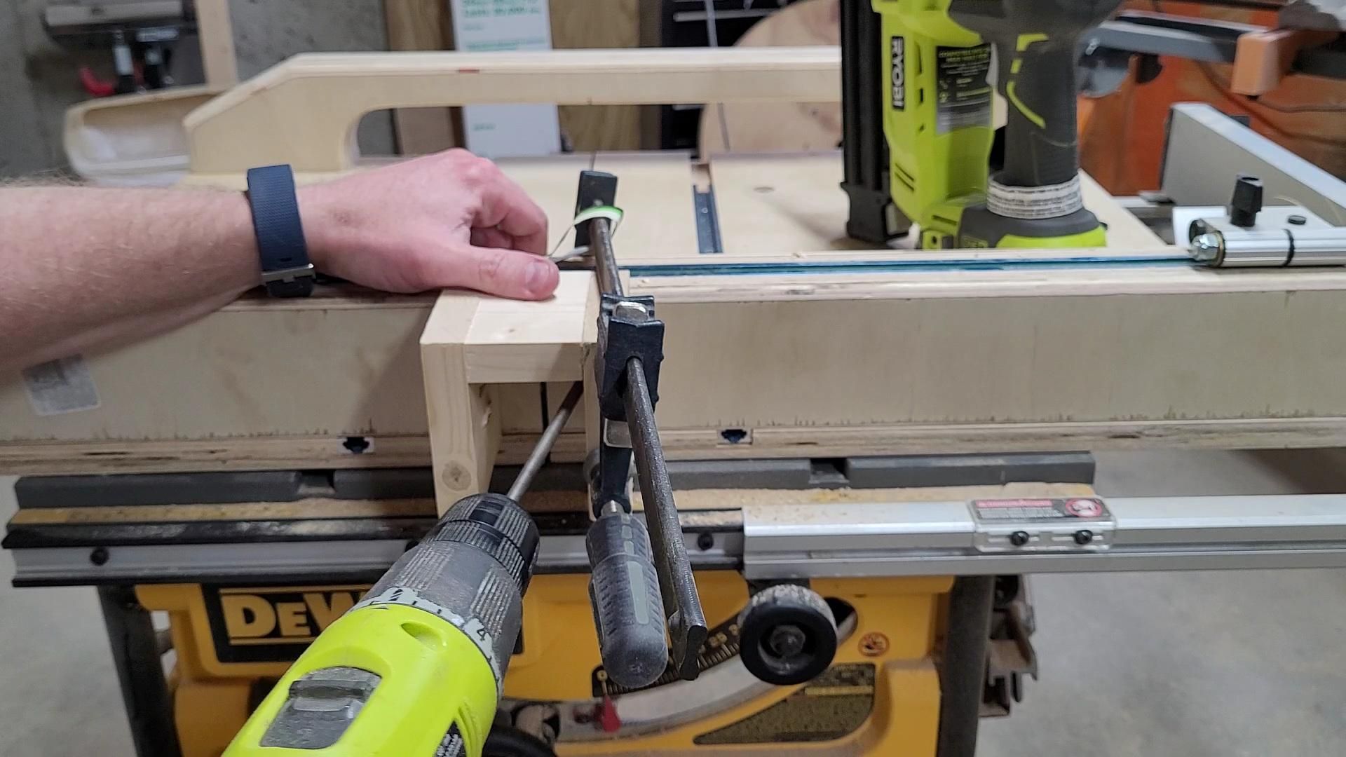 Easy Heavy Duty Crosscut Sled : 11 Steps (with Pictures) - Instructables