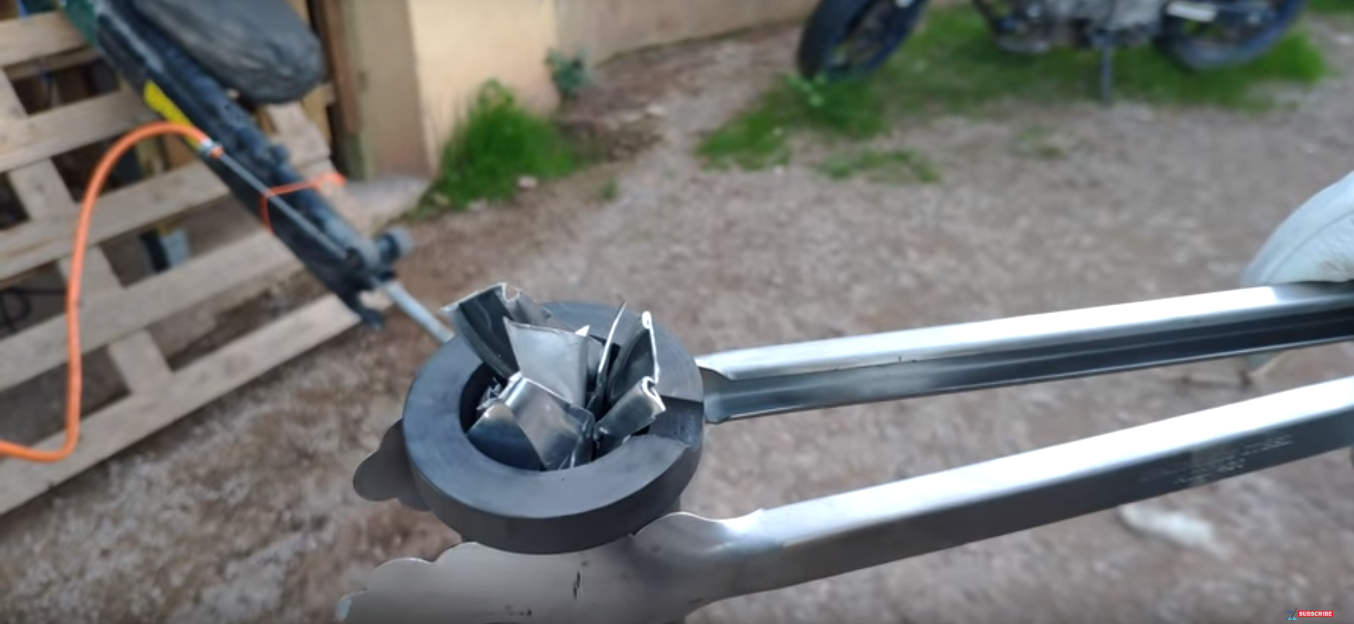 How to Make the Simplest Metal Foundry : 17 Steps (with Pictures ...