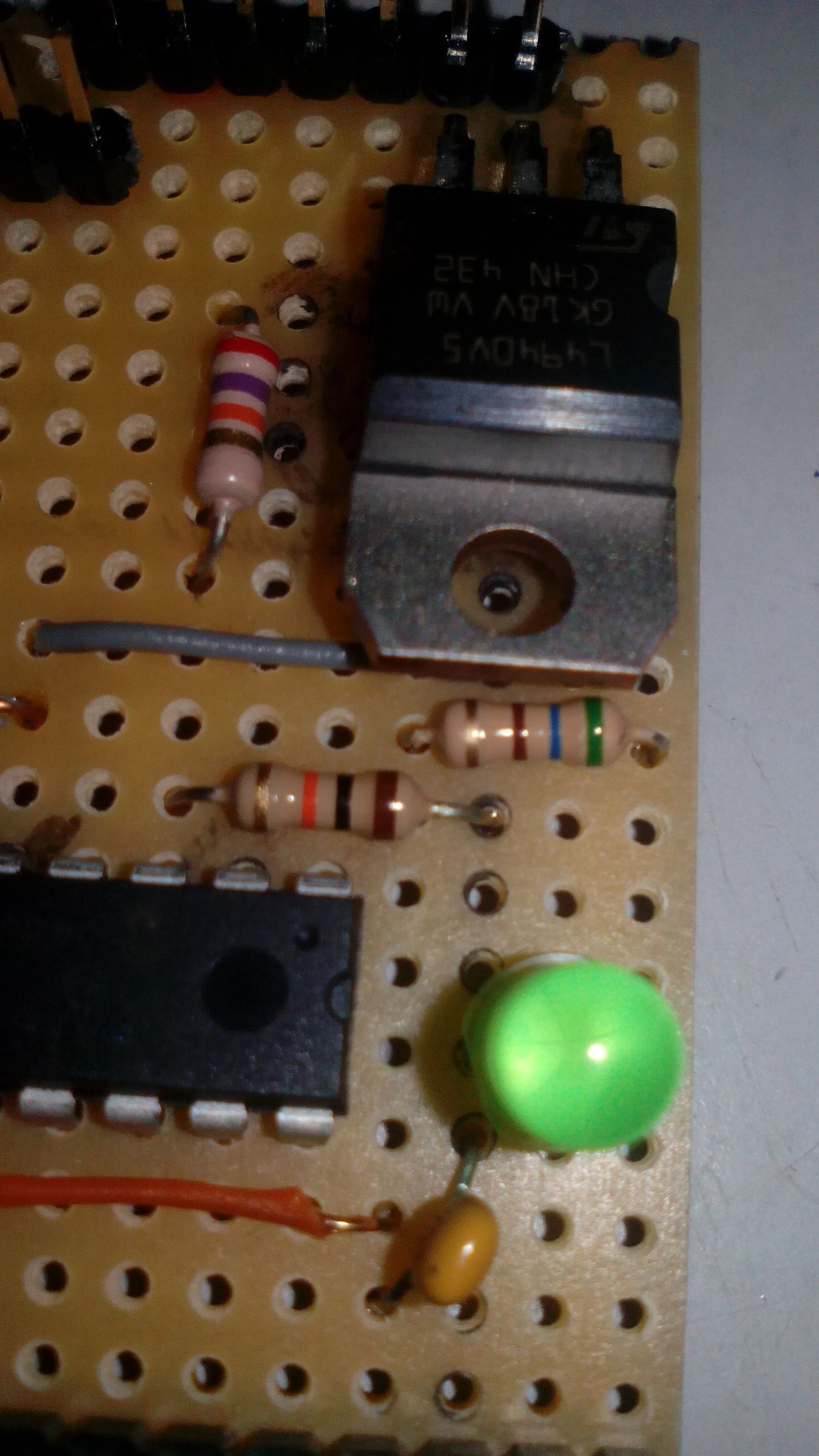 CHEAP AND EASY PICAXE ROBOT BOARD WITH SERIAL CABLE : 12 Steps (with ...