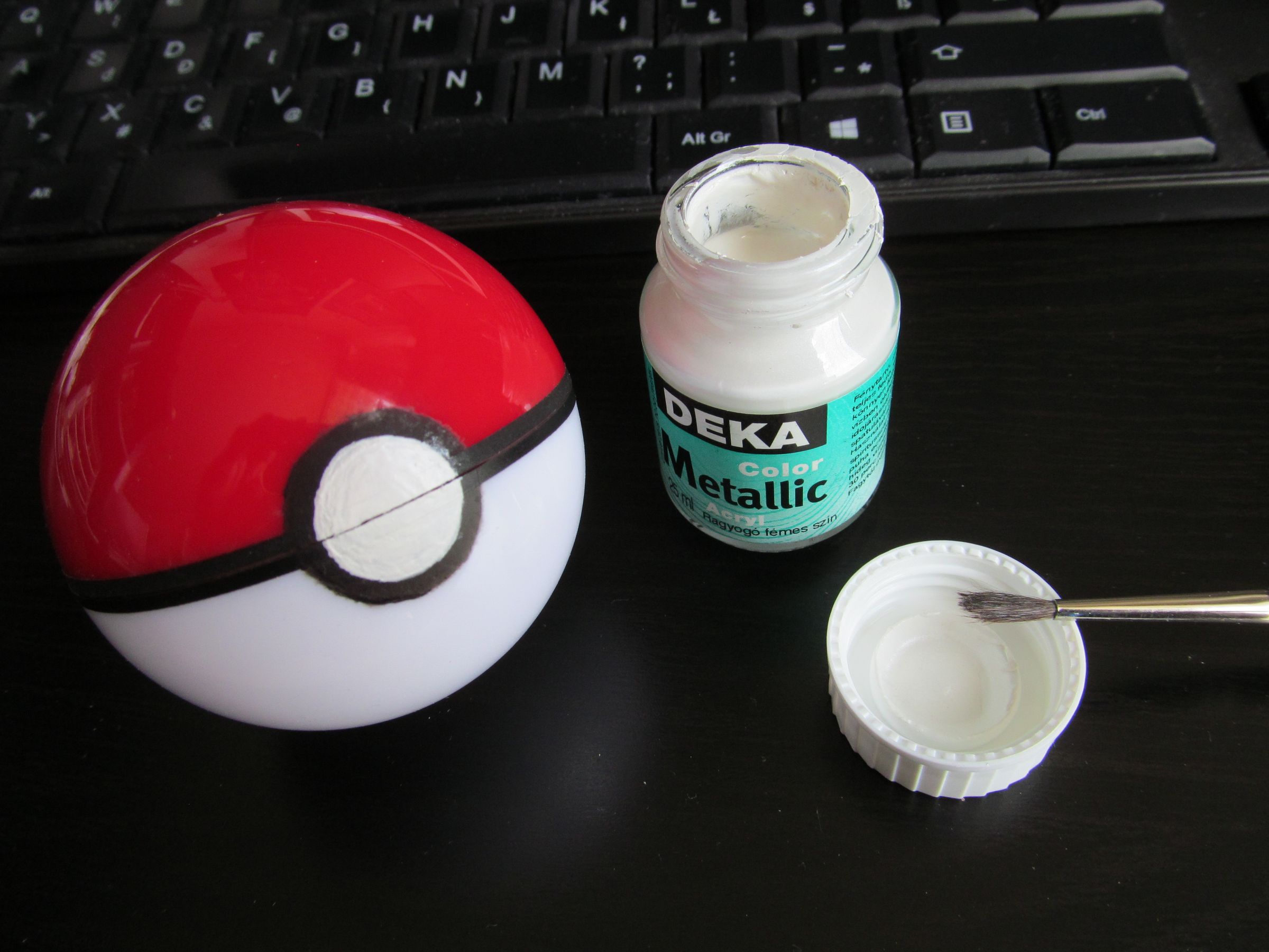 Easy and Cheap Rain Poncho Pokéballs : 5 Steps (with Pictures ...